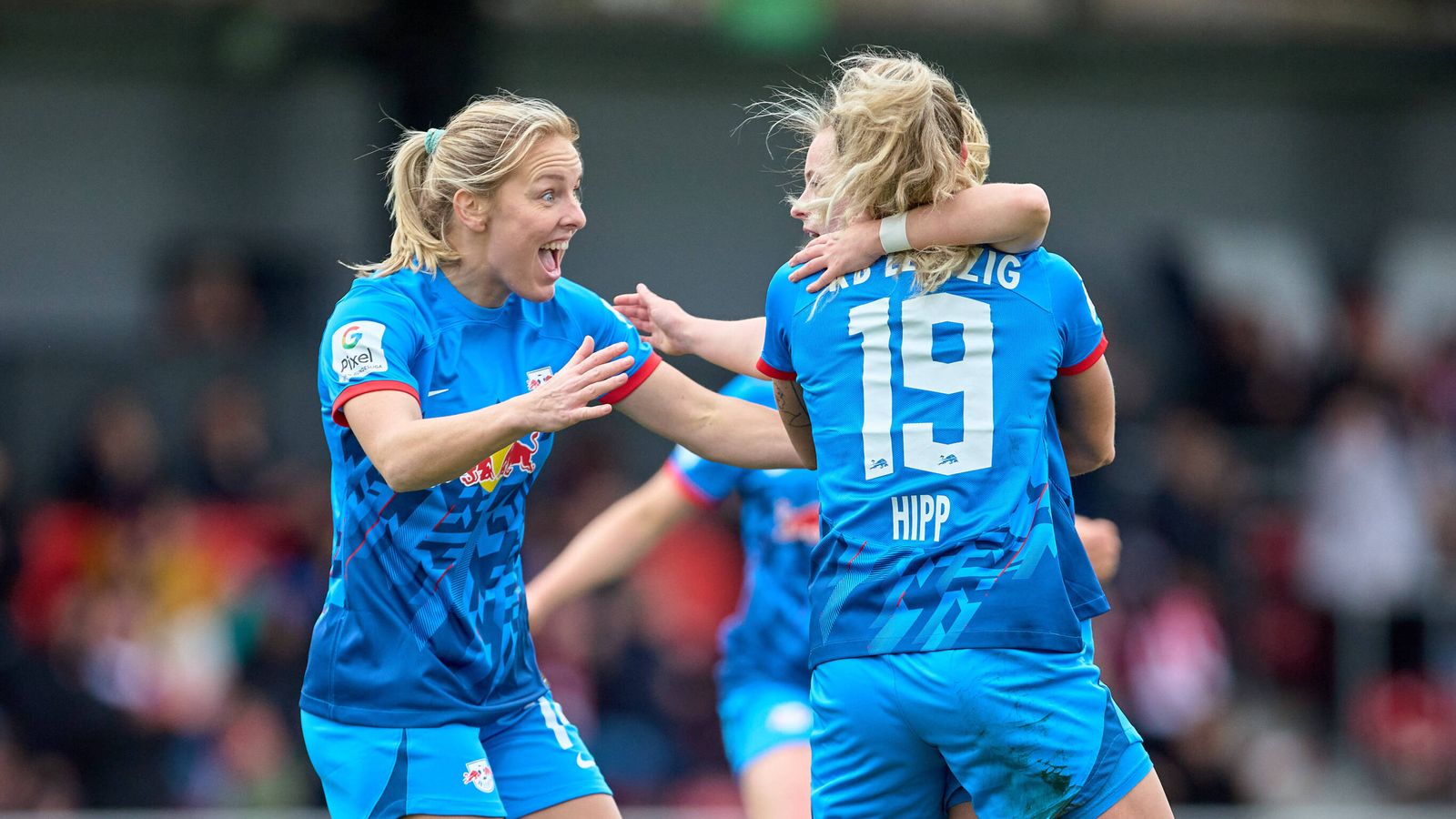 Frauen von RB Leipzig gewinnen in der Bundesliga gegen 1. FC Köln ...