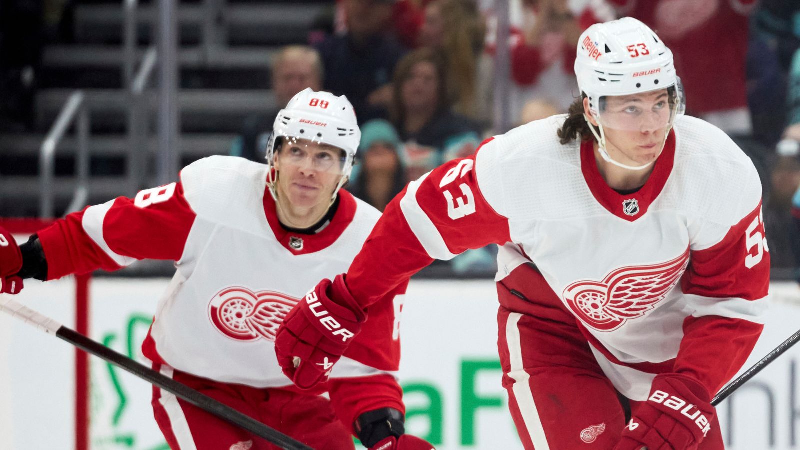 Moritz Seider & John-Jason Peterka gewinnen mit ihren Teams in NHL ...