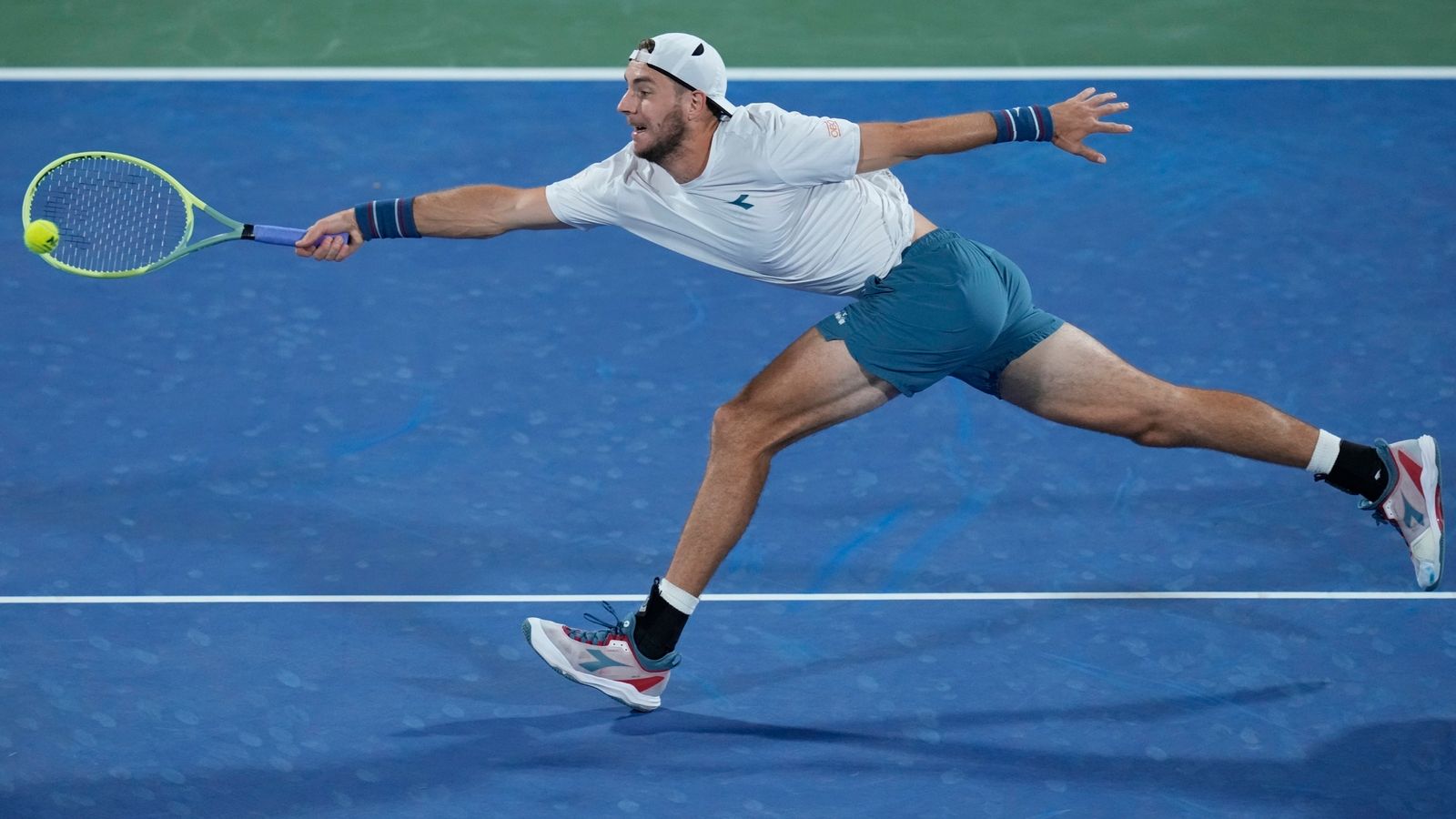 Jan-Lennard Struff verliert Auftaktmatch in Dubai gegen Hubert Hurkacz ...