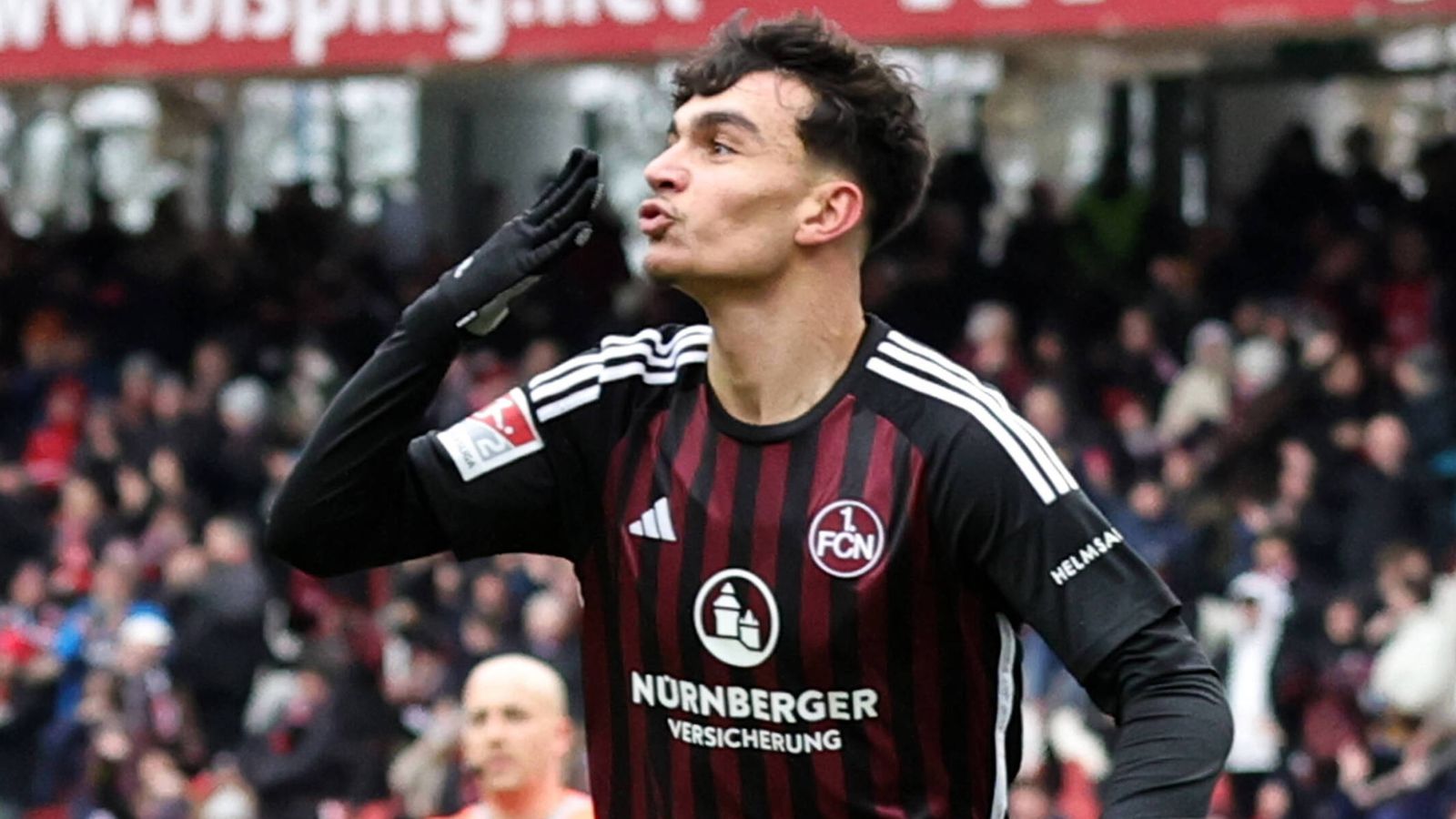 Can Uzun könnte bald für Frankfurt spielen | Transfer Centre News | Sky ...