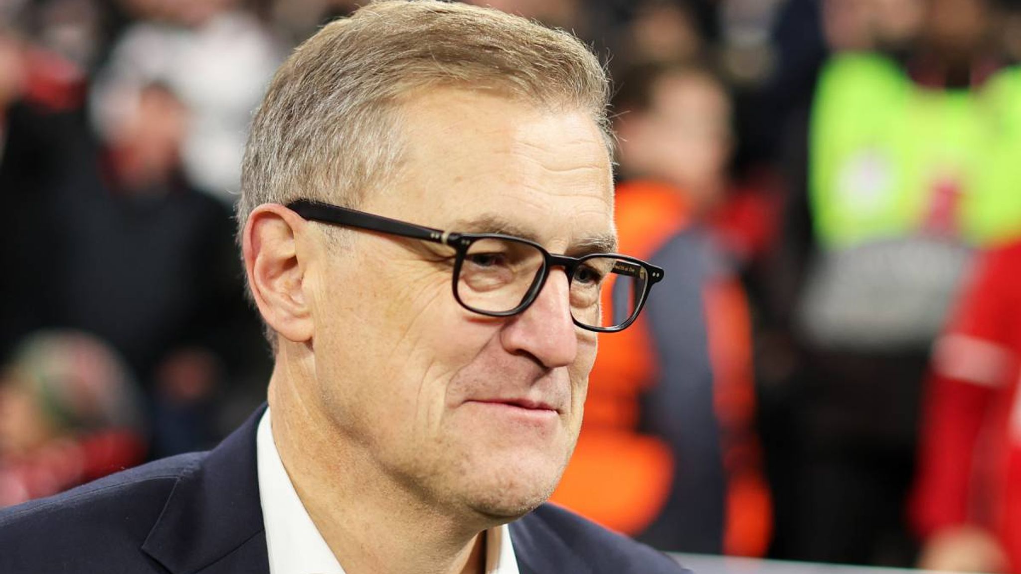 Bayern-CEO Dreesen beantwortet Frage von Fan zu Tuchel | Fußball News ...