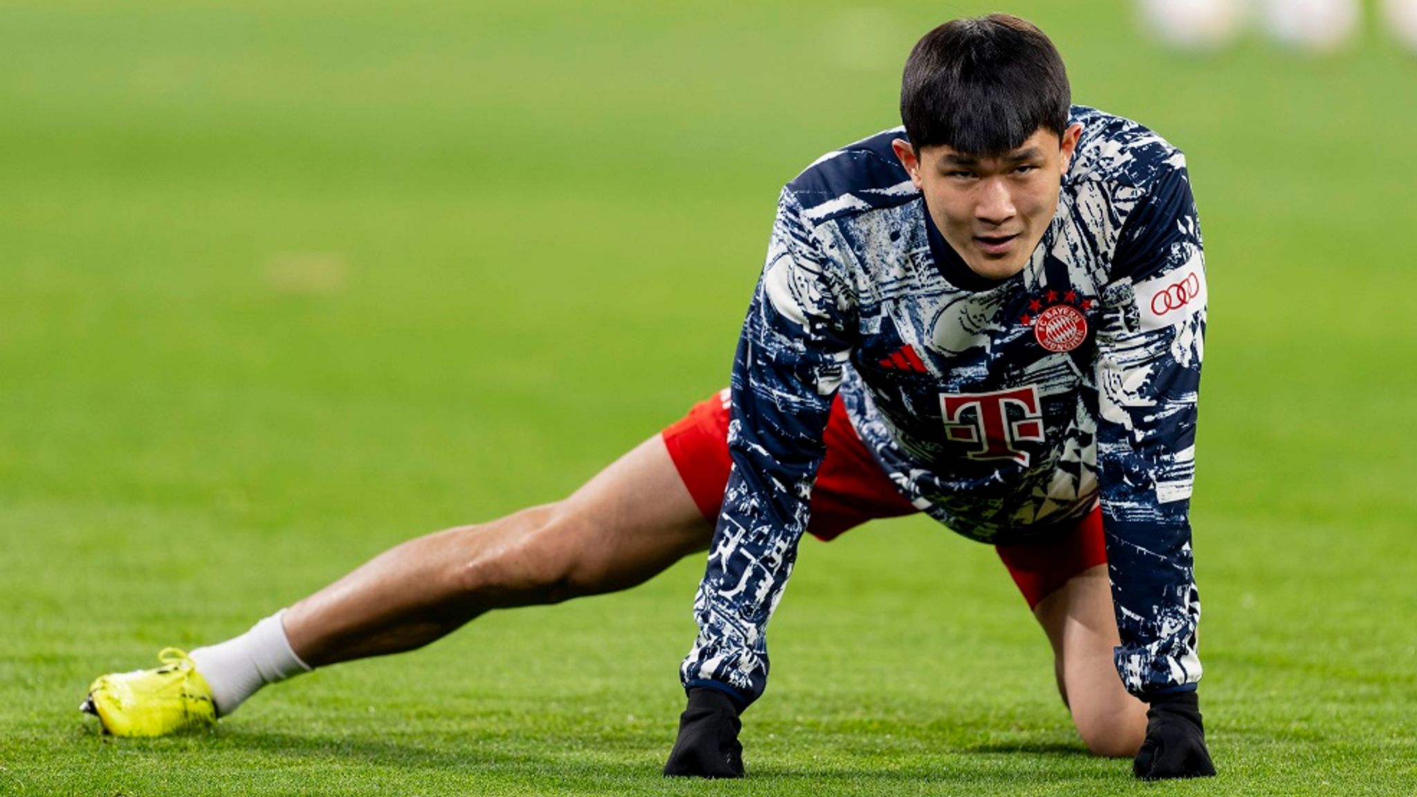 FC Bayern hat Südkorea-Verteidiger Mina-jae Kim nach dem Asien-Cup ...