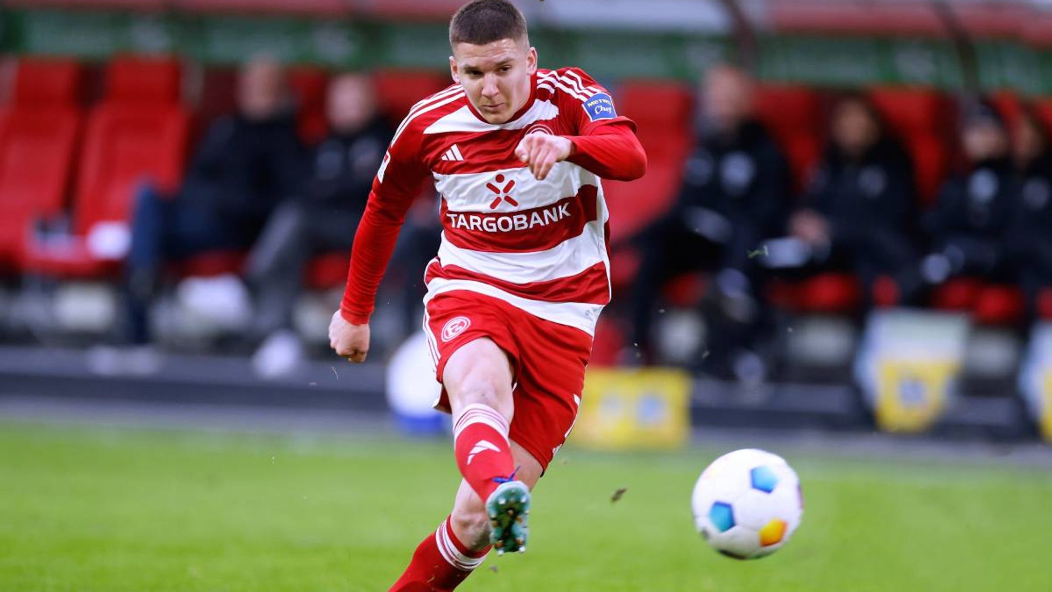 Christos Tzolis wechselt von Fortuna Düsseldorf zum FC Brügge ...