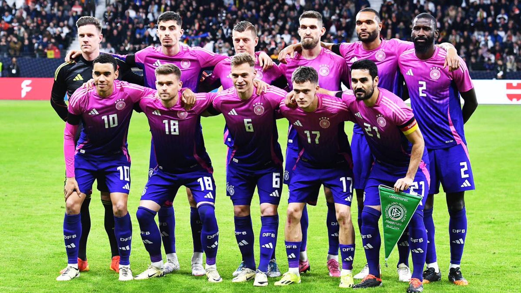 Abstimmung zum Abschneiden deutschen Nationalmannschaft bei der Heim-EM ...