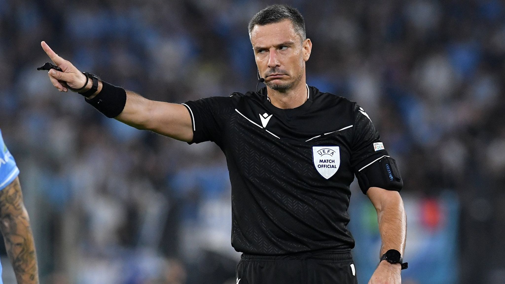Slavko Vincic pfeift Bayerns Champions-League-Spiel gegen Lazio Rom ...