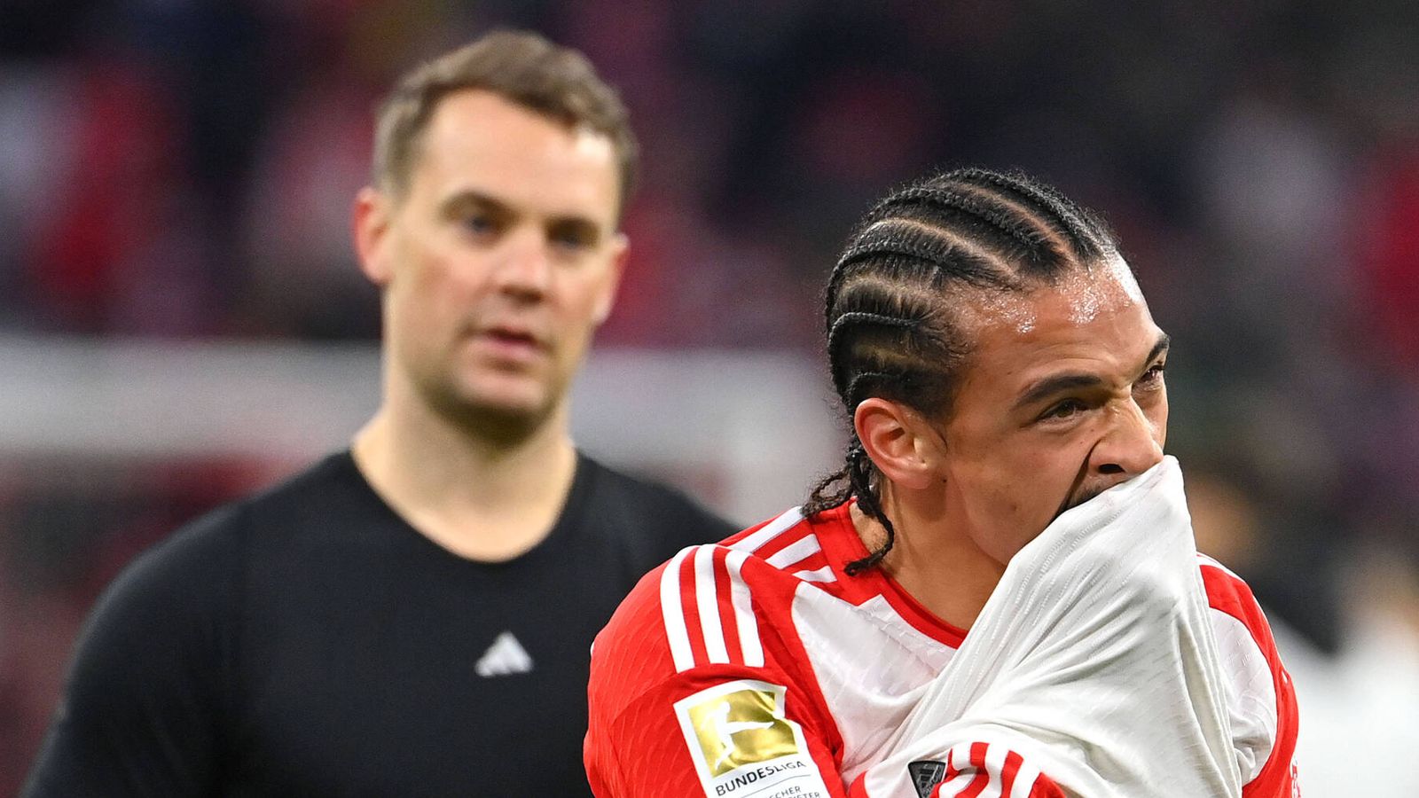 Manuel Neuer & Leroy Sane verpassen Bayern Training | Fußball News ...