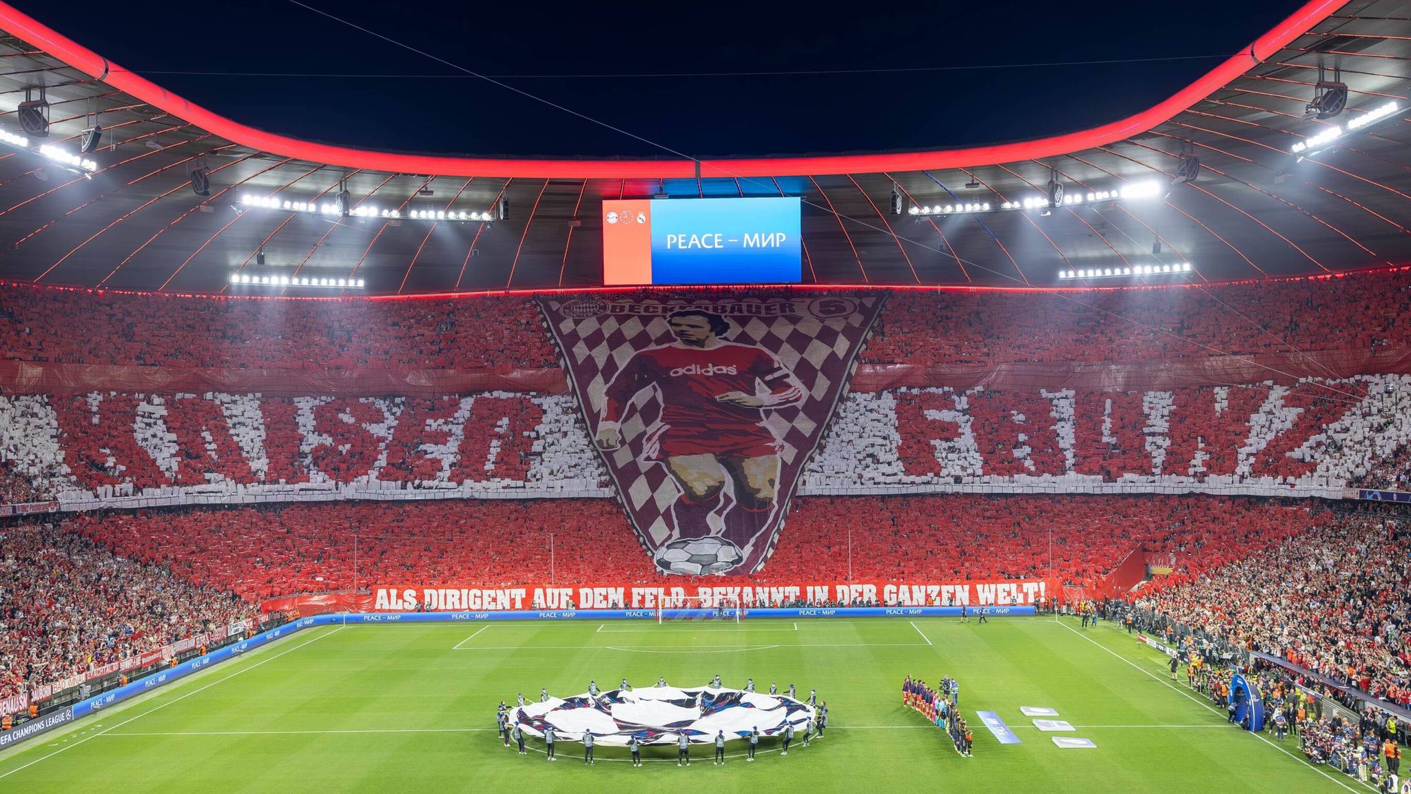 Vor Halbfinal-Spiel gegen Real Madrid enthüllt Münchens Südkurve ...