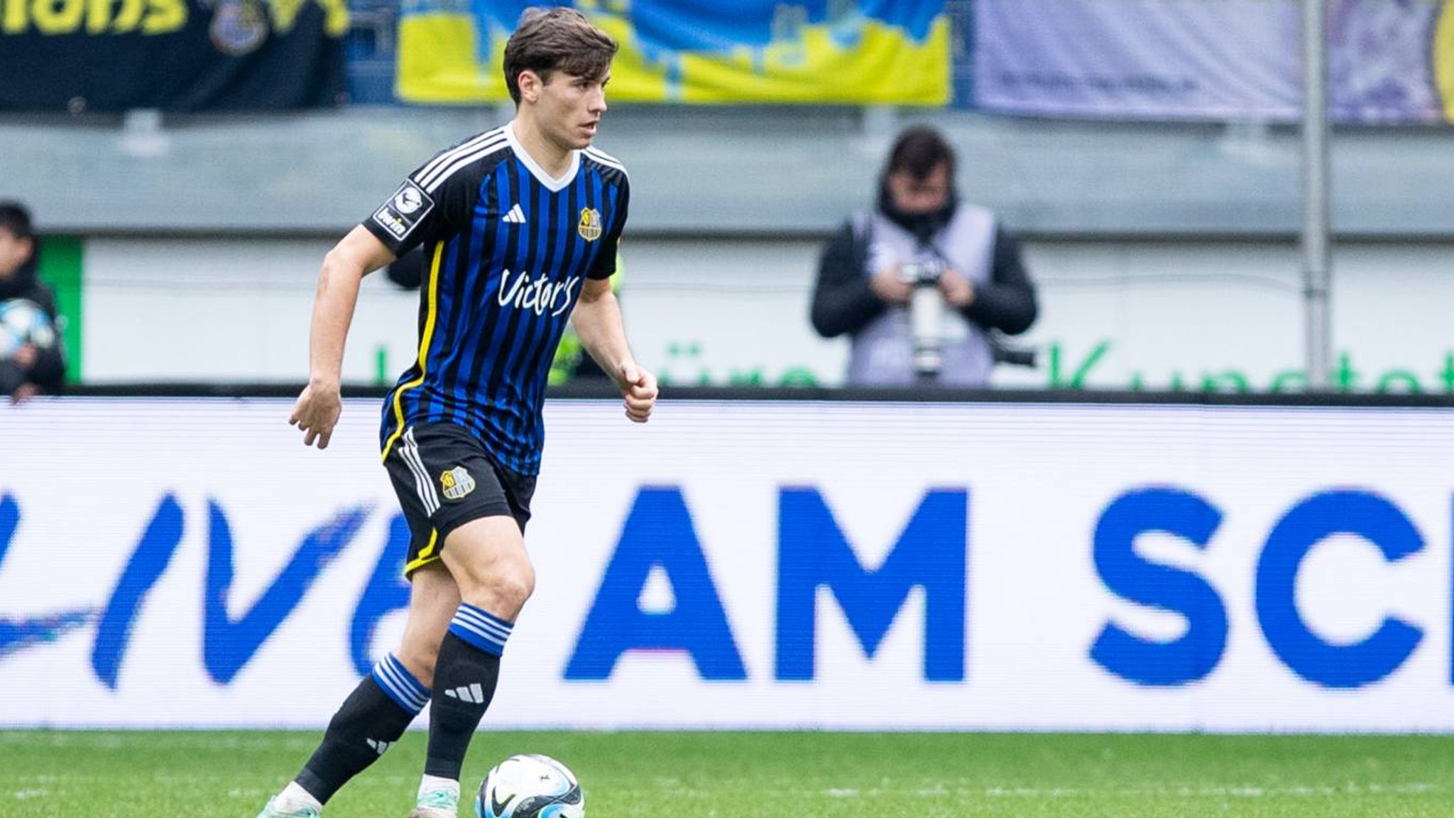 Bayer Leverkusen holt Jeanuel Belocian von Stade Rennes | Fußball News ...