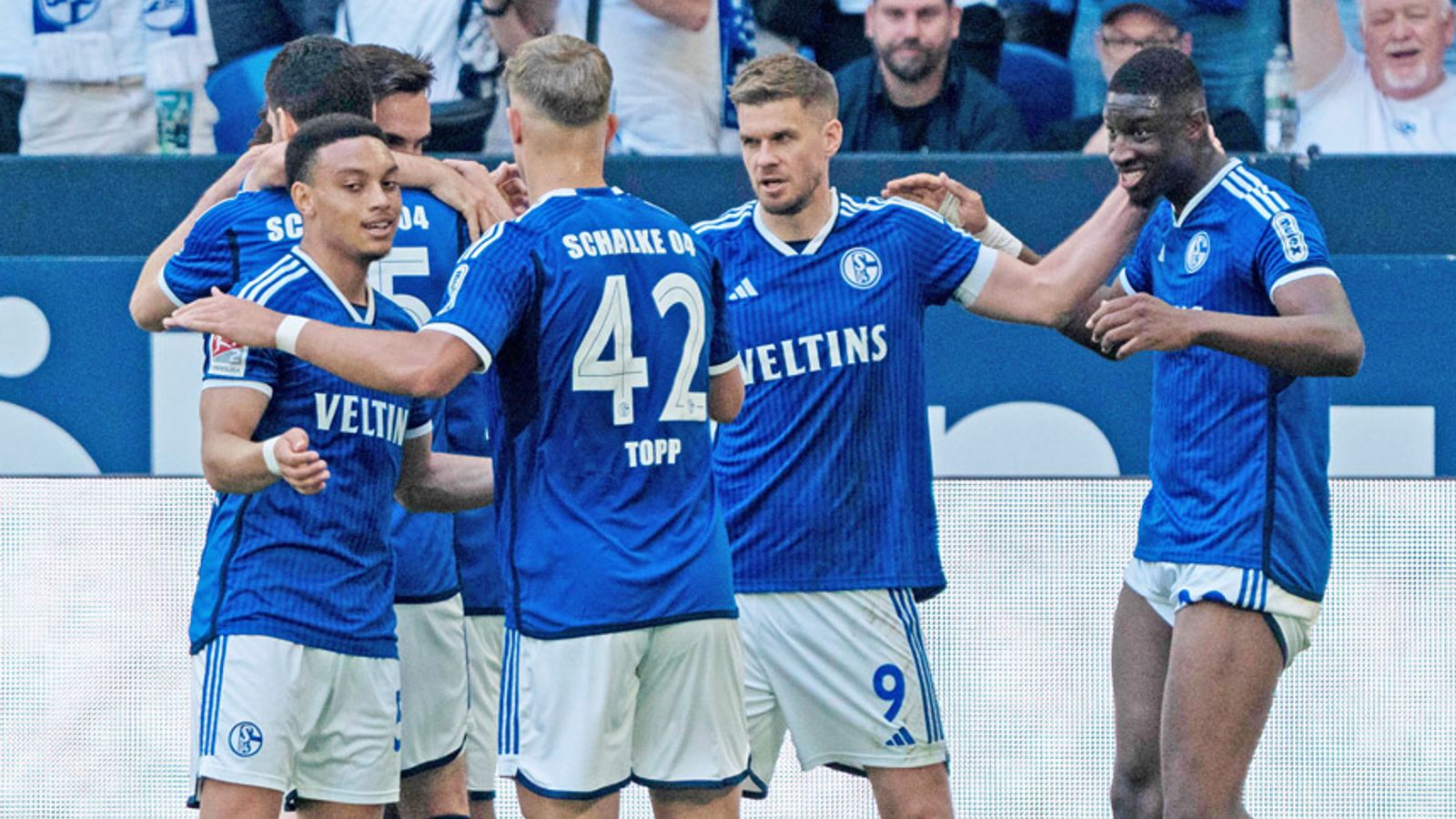 FC Schalke 04 gewinnt gegen Hansa Rostock | Fußball News | Sky Sport