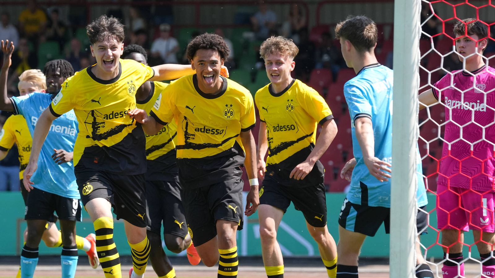 BVB wird Meister bei den B-Junioren | Fußball News | Sky Sport