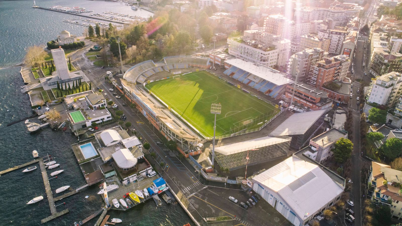 Como 1907 kehrt nach 21 Jahren in die Serie A zurück - dank Fabregas ...