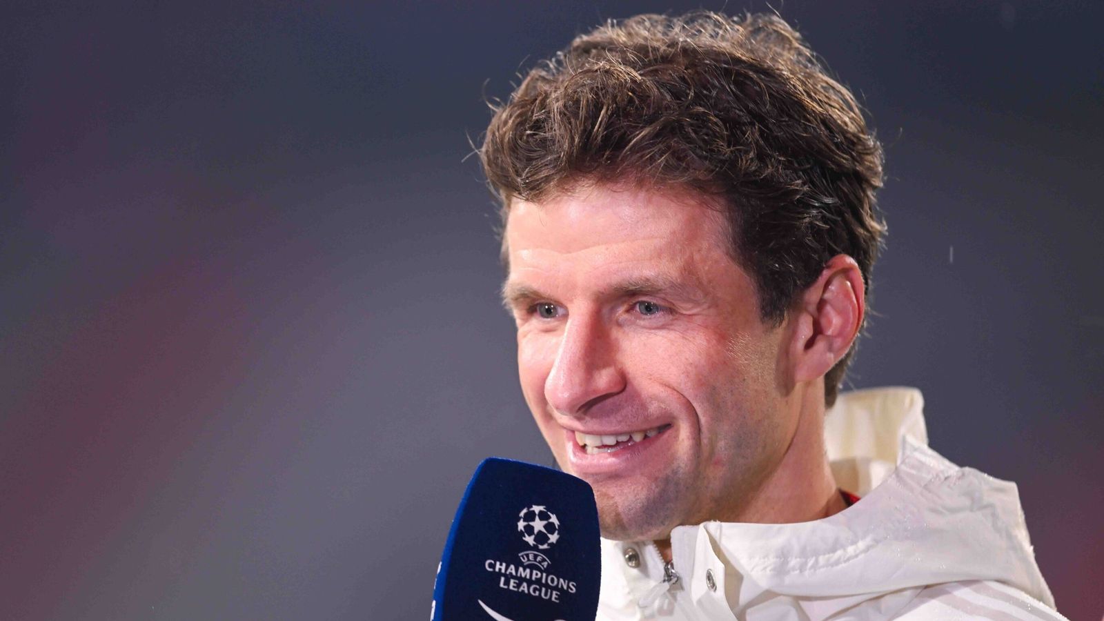 Müller im witzigen Interview nach Bayern gegen Real Madrid und zum 150 ...