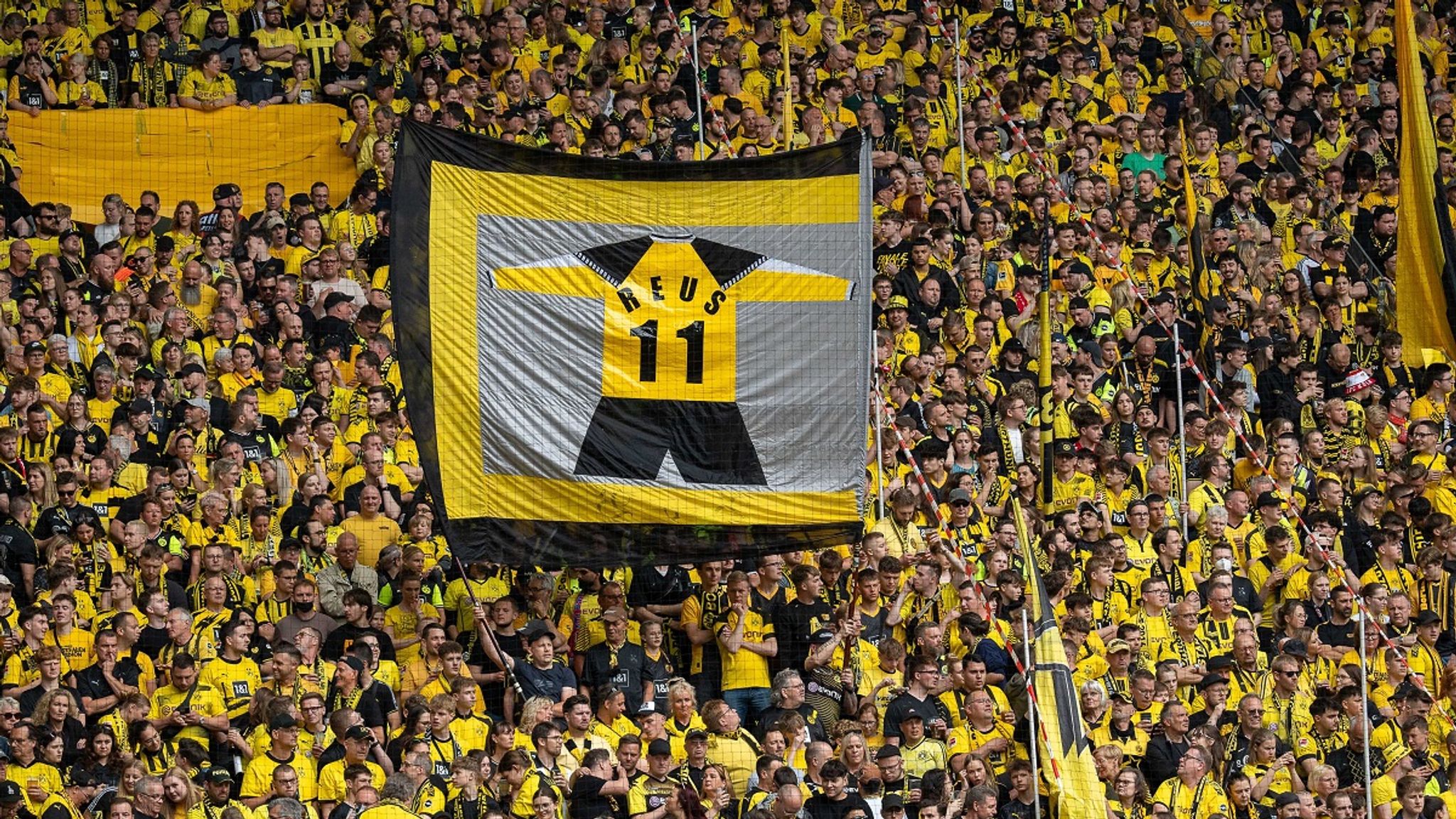 Marco Reus feierte im letzten Heimspiel des BVB seinen Abschied ...