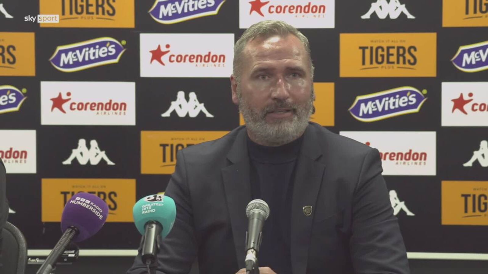 Tim Walter bei Zweitligist Hull City vorgestellt als neuer Trainer ...