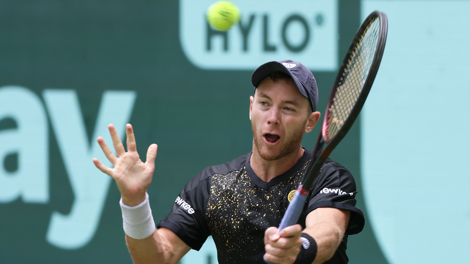 Dominik Koepfer besiegt Felix Auger-Aliassime in Halle | Tennis News ...