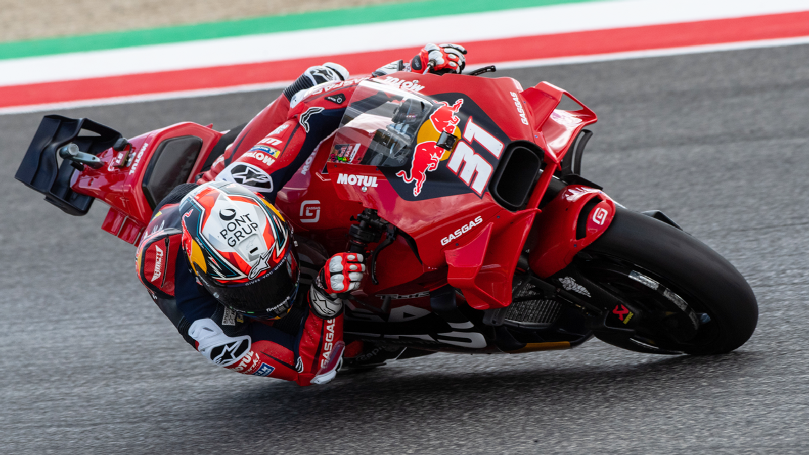 Pedro Acosta steigt 2025 zum KTM-Werksfahrer | MOTO GP News | Sky Sport