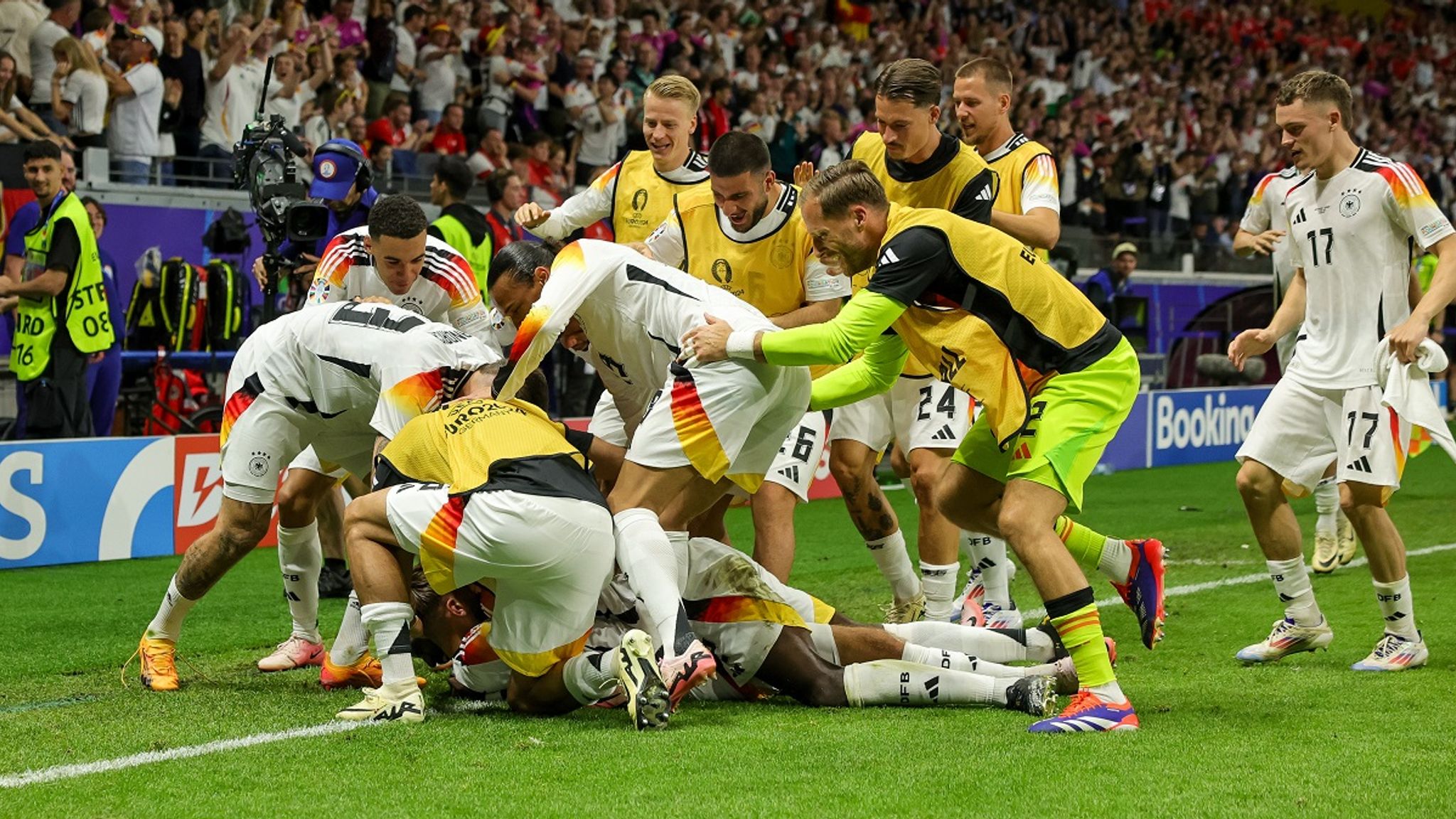 Deutschland gegen Dänemark HEUTE LIVE: Übertragung im TV und Stream ...
