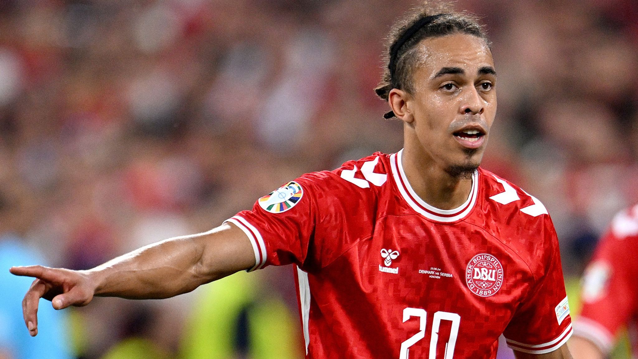 Yussuf Poulsen spricht vor Deutschland - Dänemark bei skysport.de ...