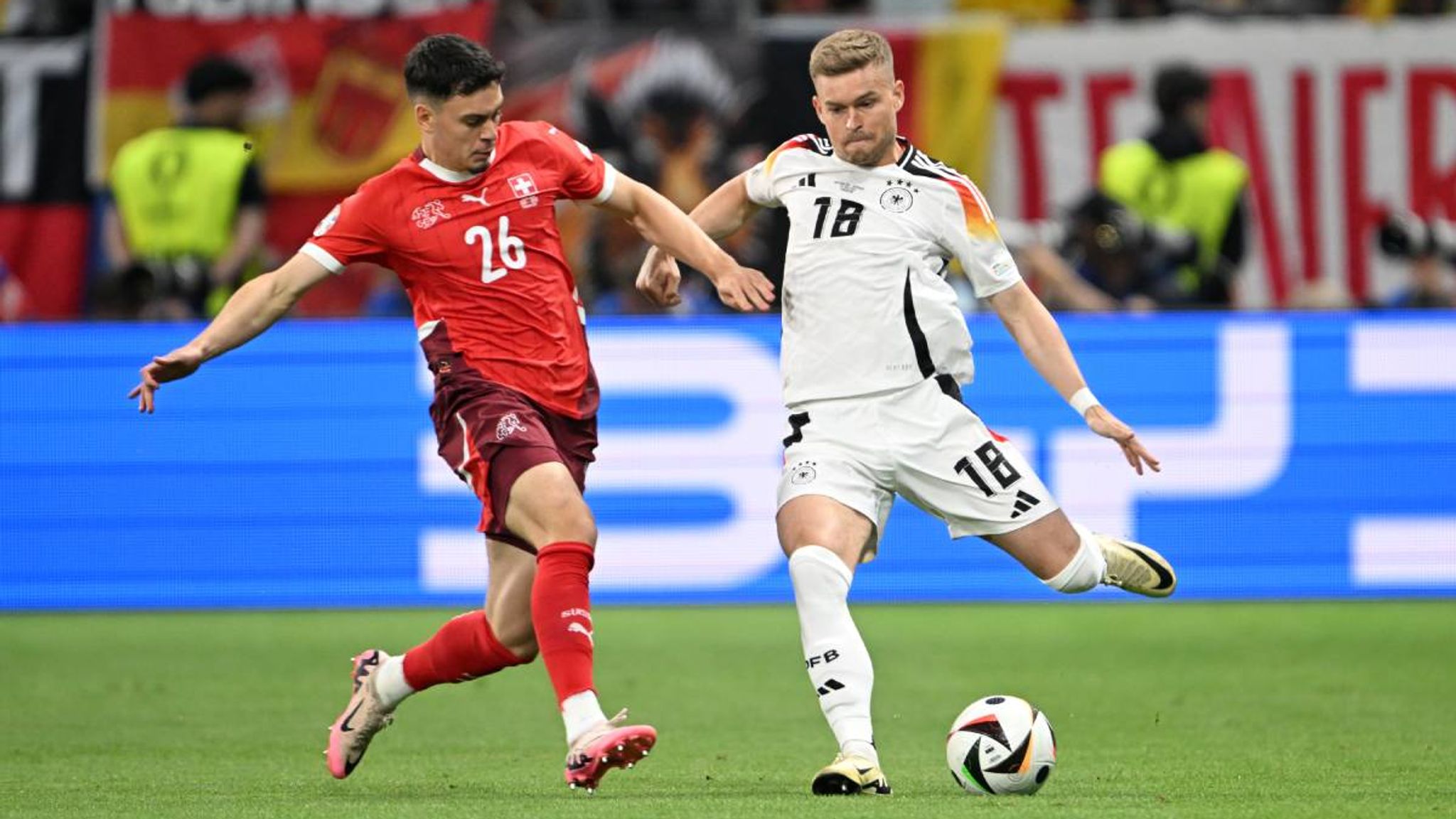 Stuttgart leiht Fabian Rieder von Stade Rennes aus | Fußball News | Sky ...