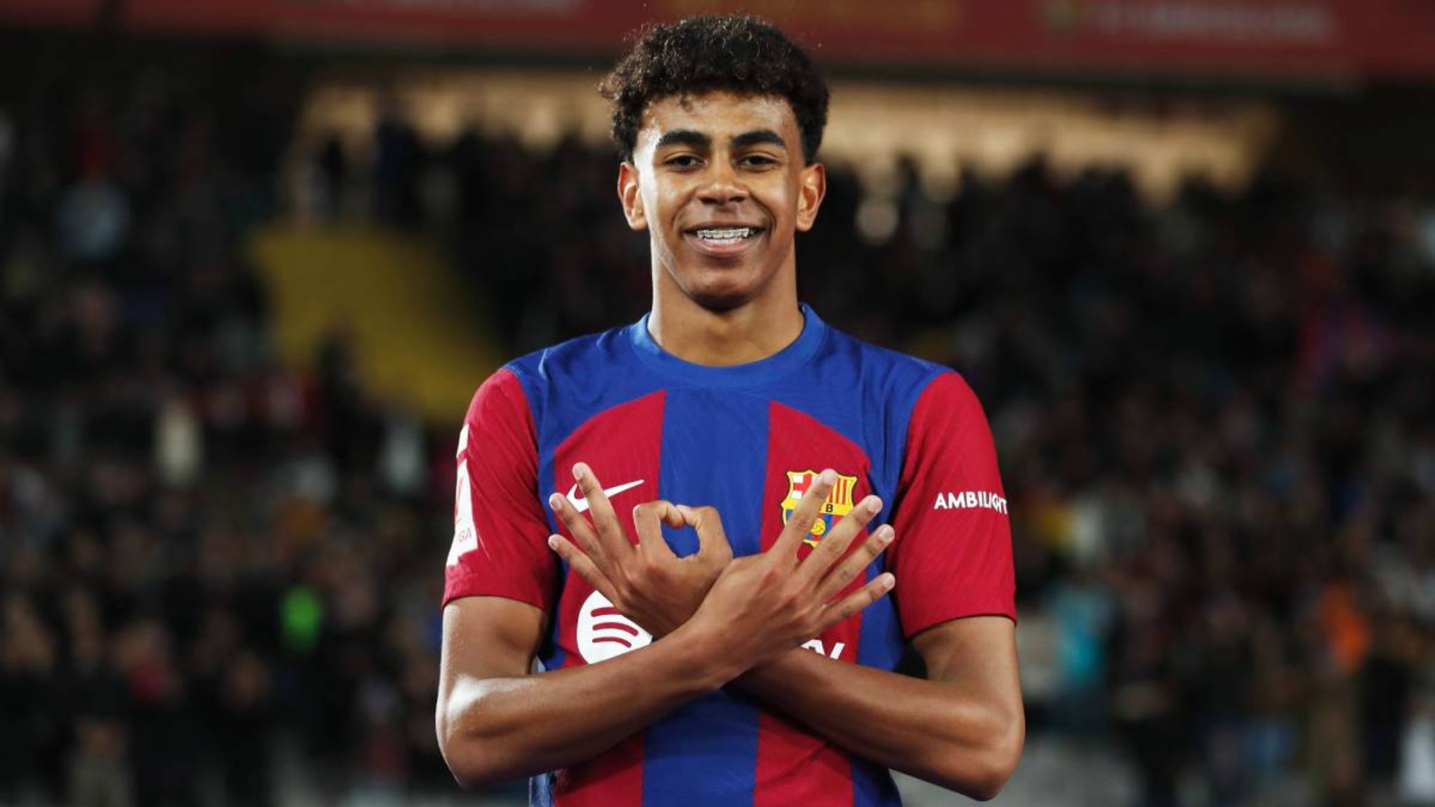 Lamine Yamal erhält Rückennumer 19 - einst beim FC Barcelona die von Lionel Messi | Fußball News ...