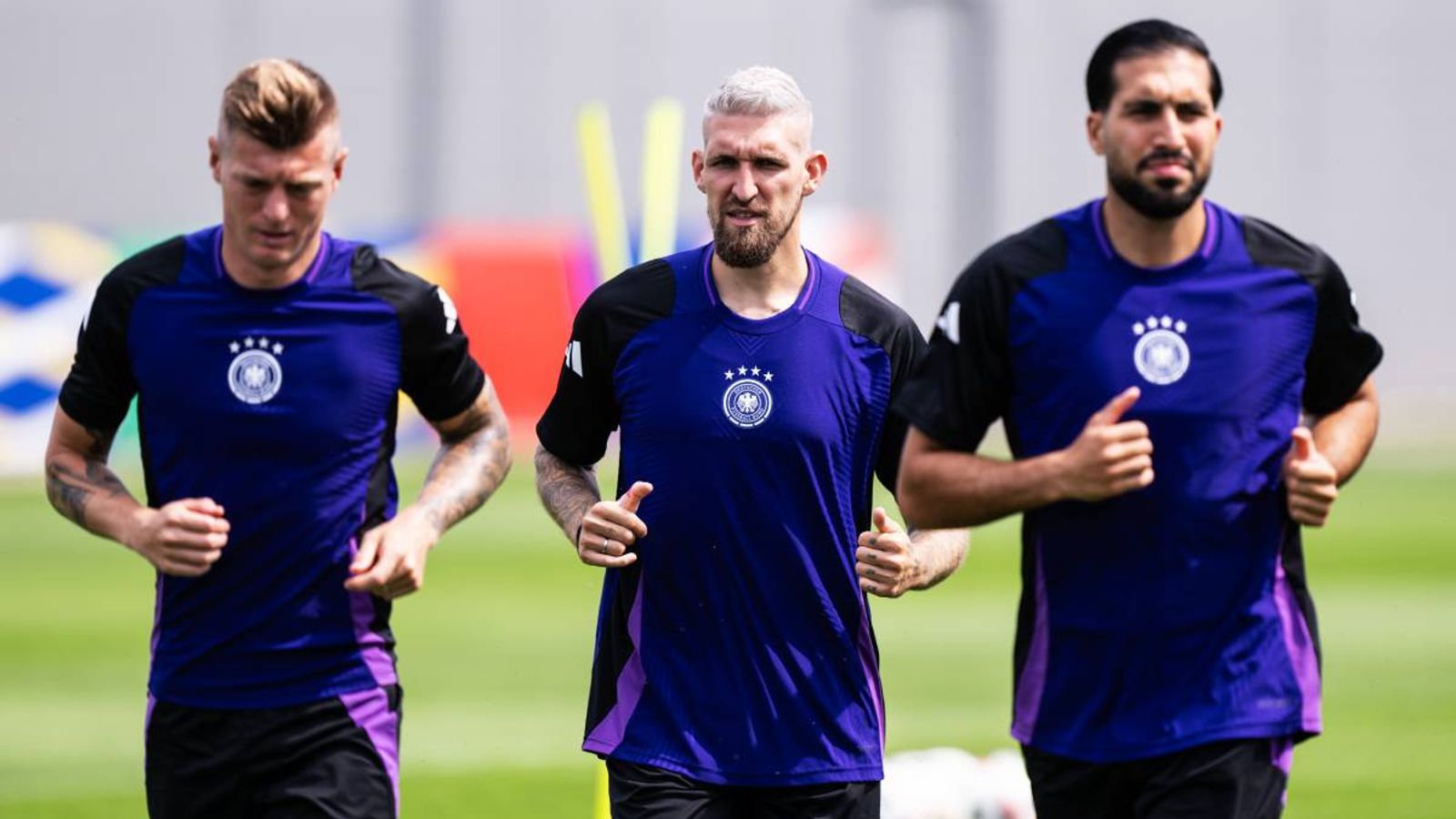 Emre Can setzt bei DFB-Training angeschlagen aus | Fußball News | Sky Sport