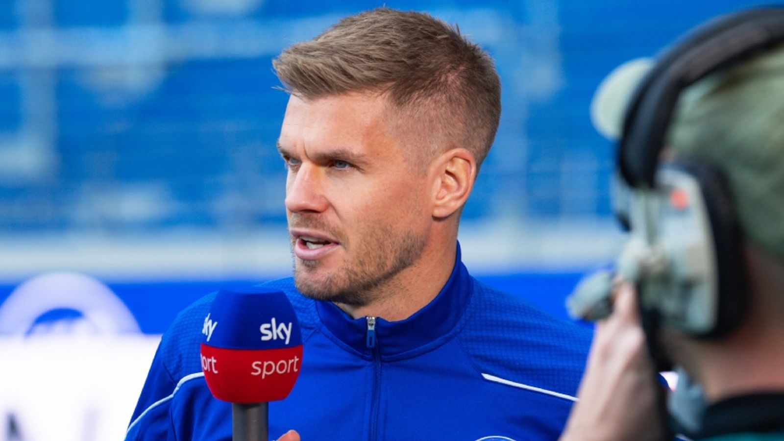 Sky Experte Simon Terodde im Interview über Schalke, Köln, HSV und 2 ...
