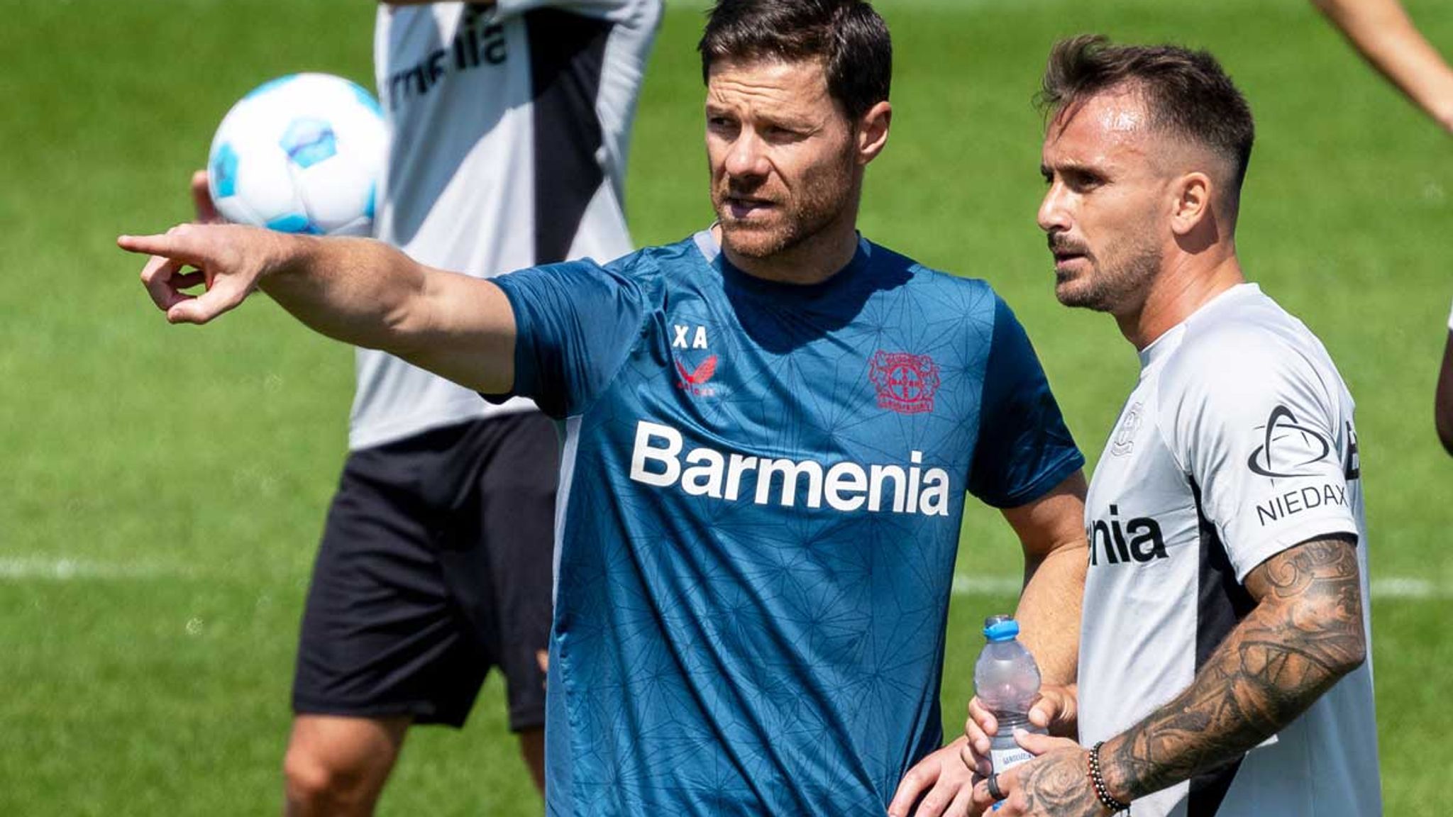 Aleix Garcia ist bei Bayer Leverkusen der Königstransfer | Fußball News ...