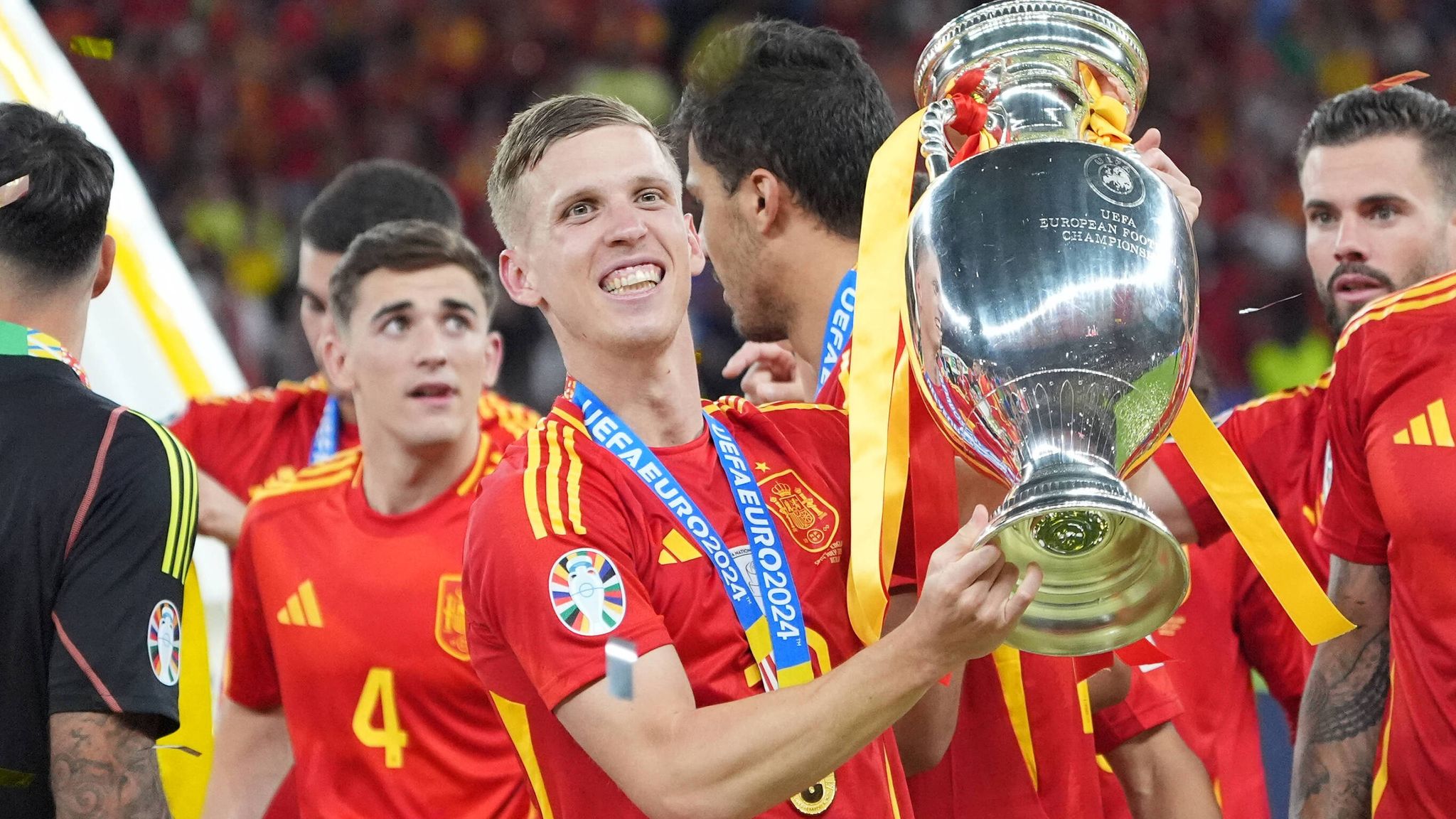 Kroos, Vinicius jr., Bellingham, Yamal, Rodri - wer gewinnt den Ballon ...