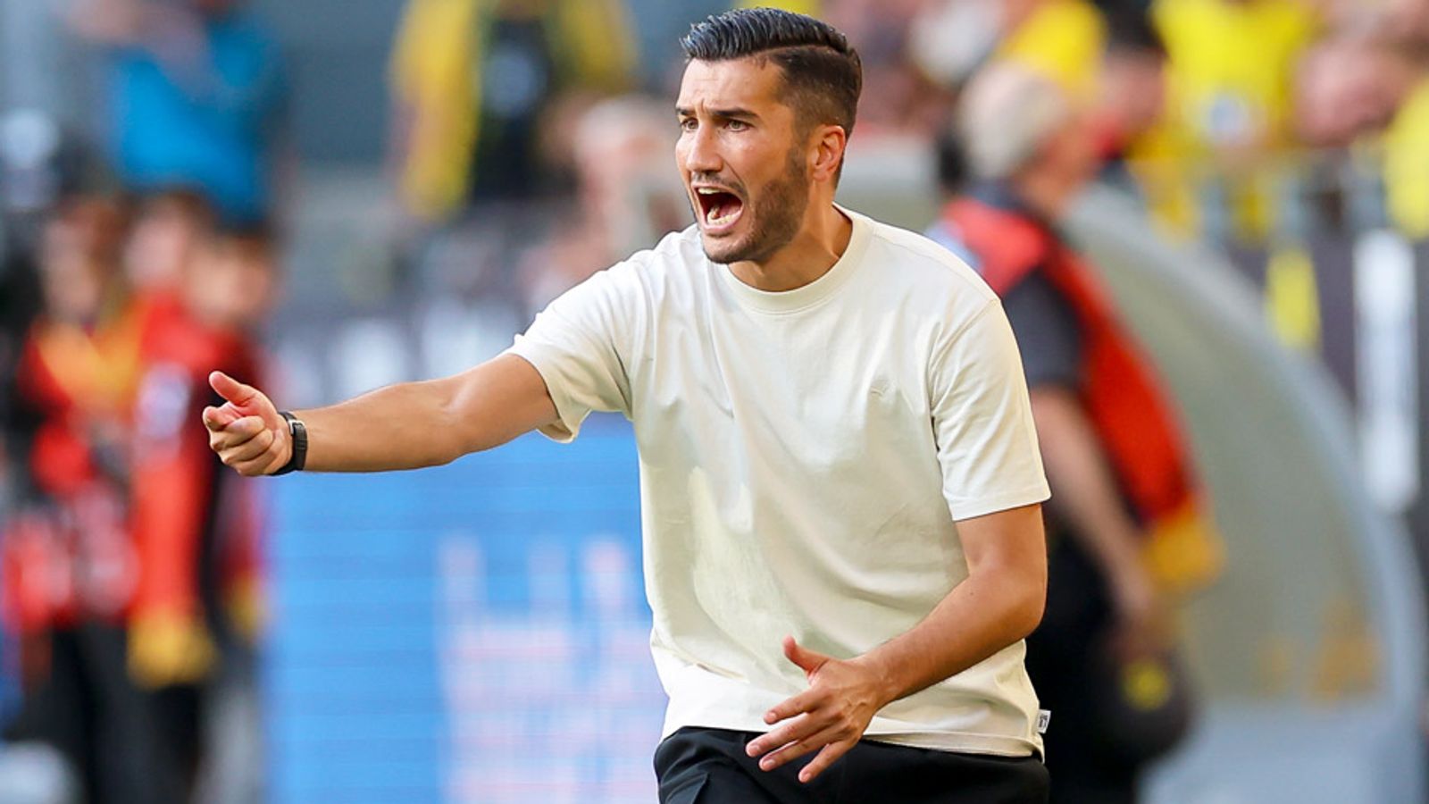 Nuri Sahin steht vor seinem Pflichtspieldebüt als BVB-Trainer | Fußball ...