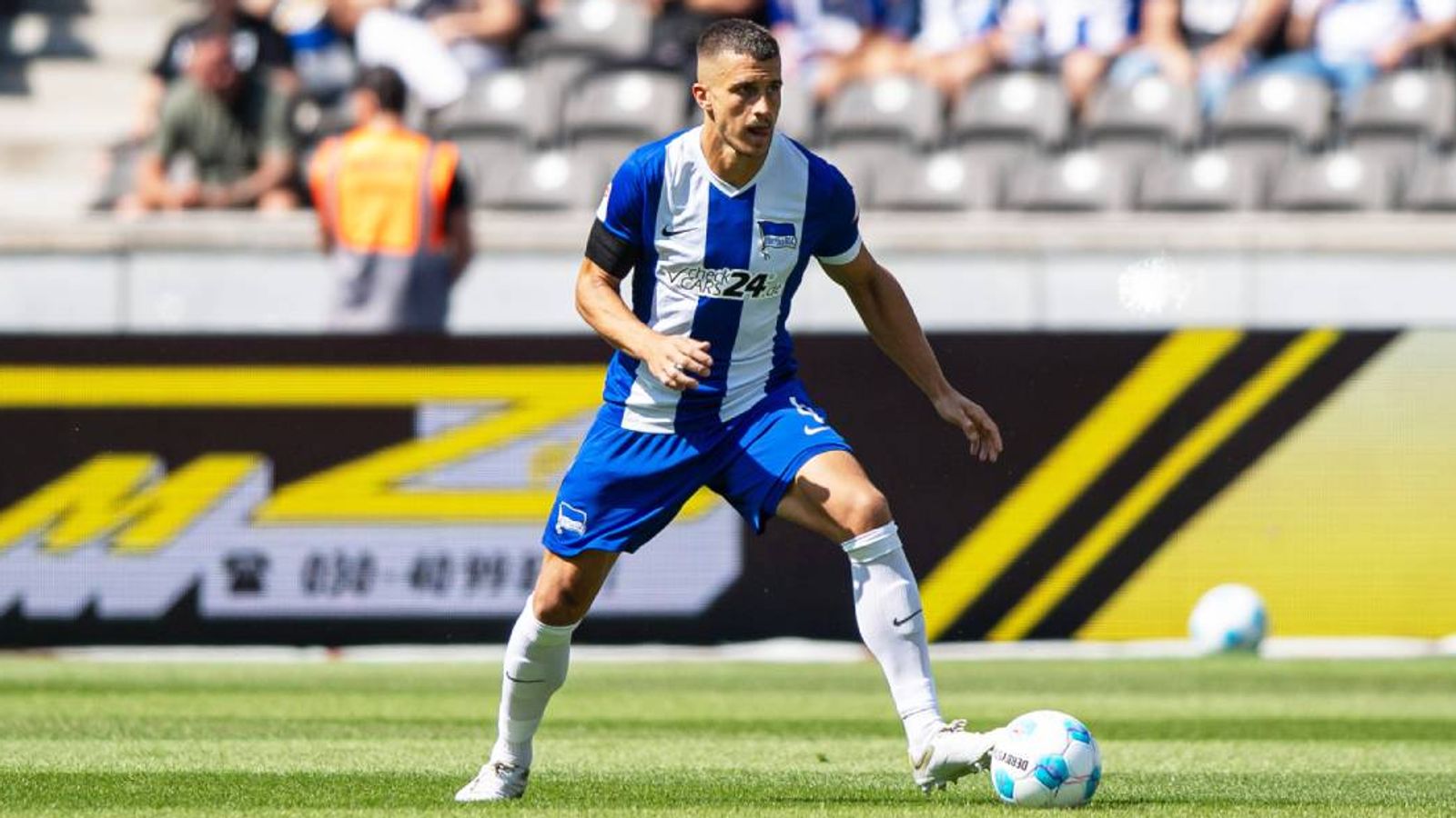 Marc Kempf wechselt von Hertha BSC zu Como | Transfer Centre News | Sky ...