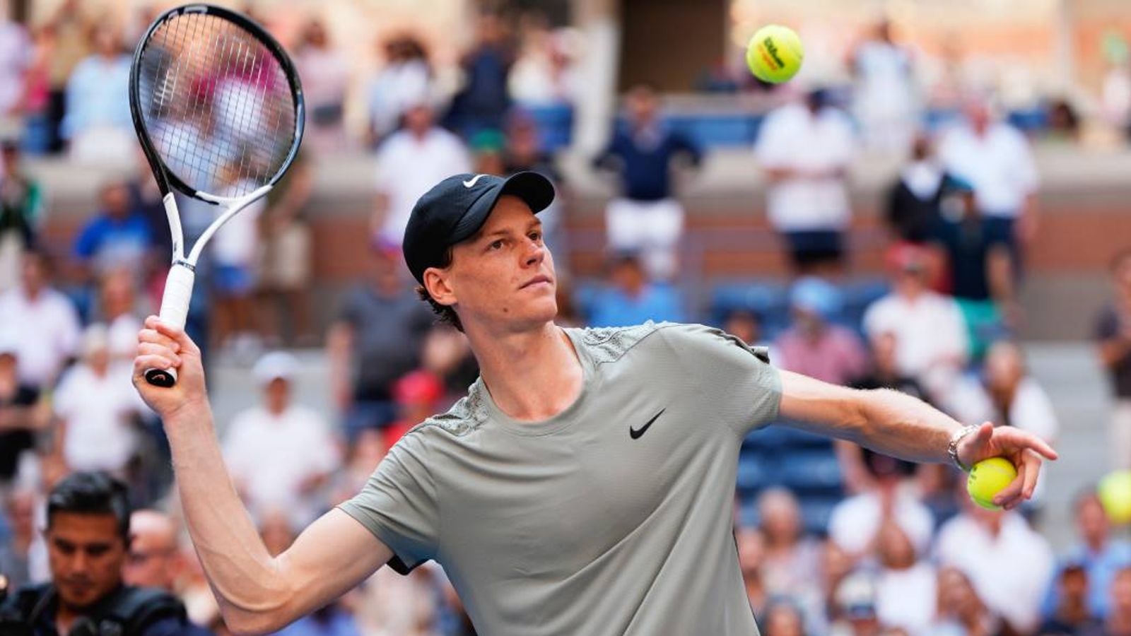 Jannik Sinner gewinnt dritte Runde bei US Open gegen Christopher O'Connell | Tennis News | Sky Sport