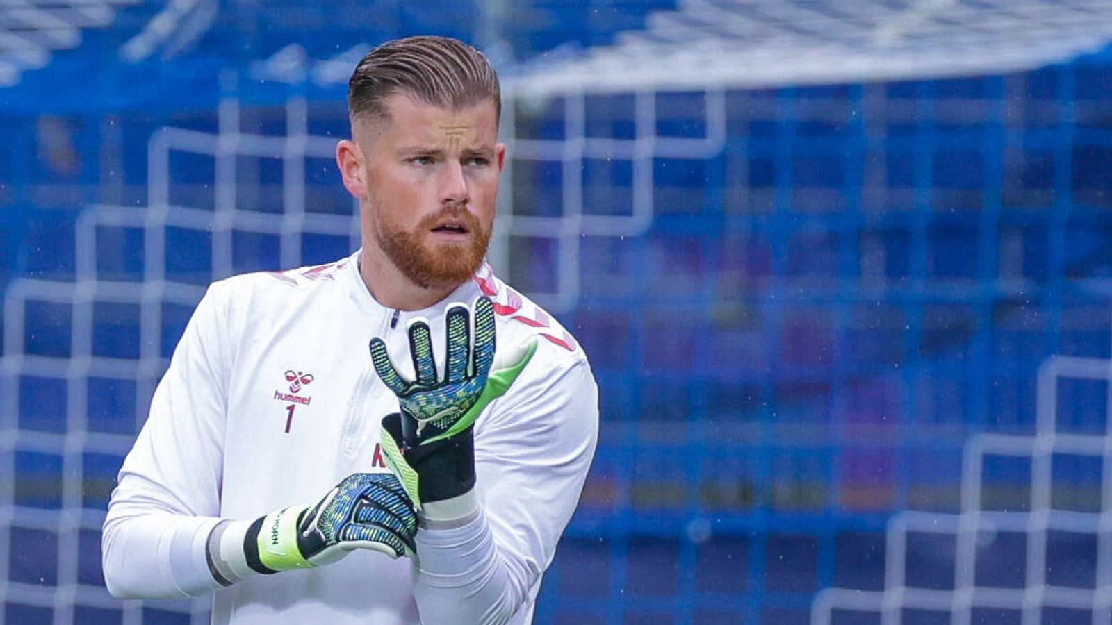 Timo Horn wechselt vom FC Red Bull Salzburg in die Bundesliga zum VFL ...