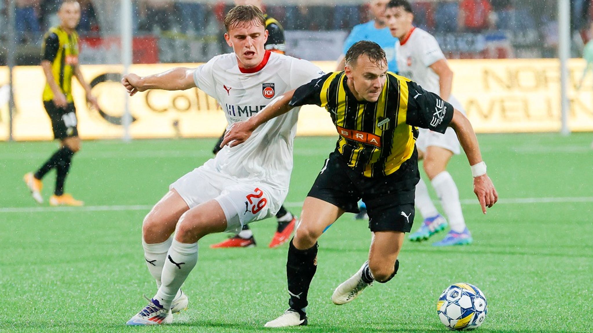1. FC Heidenheim gewinnt Playoff-Hinspiel in der Conference League beim ...