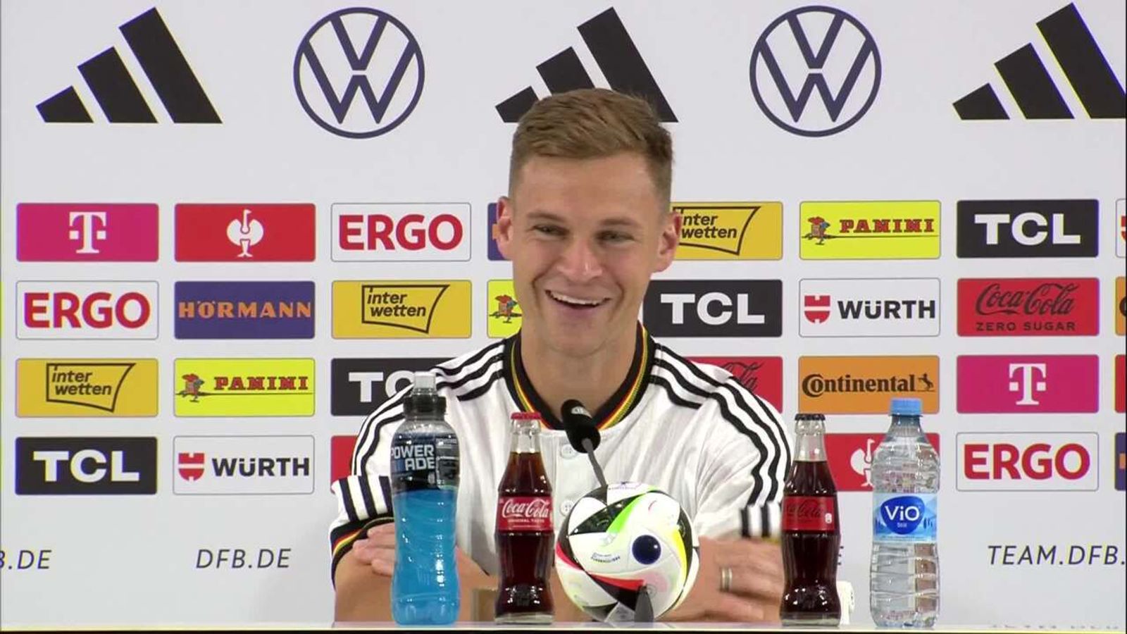 Joshua Kimmich spricht über neue Rolle als Kapitän in der ...