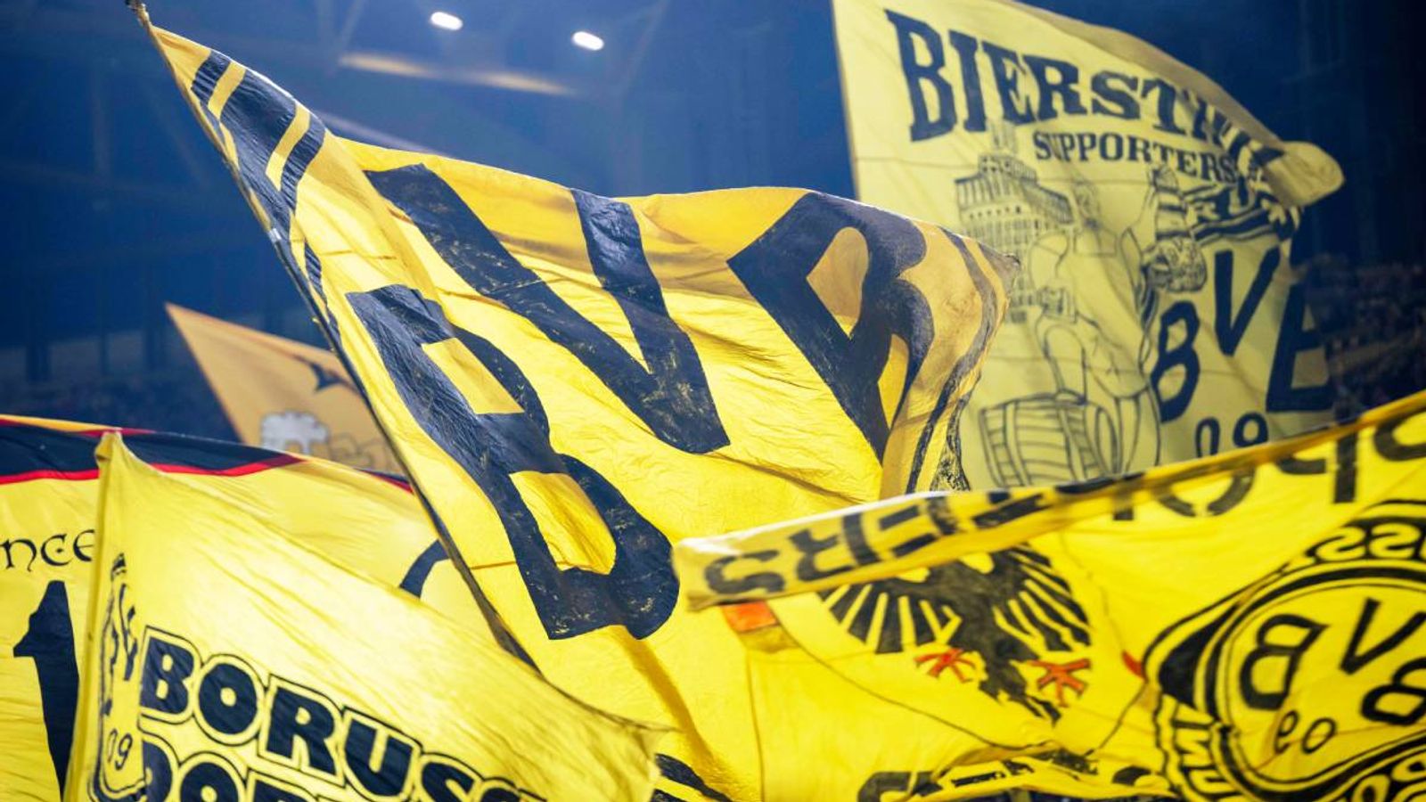 Borussia Dortmund stellt neuen Ärmelsponsor für Champions League vor ...