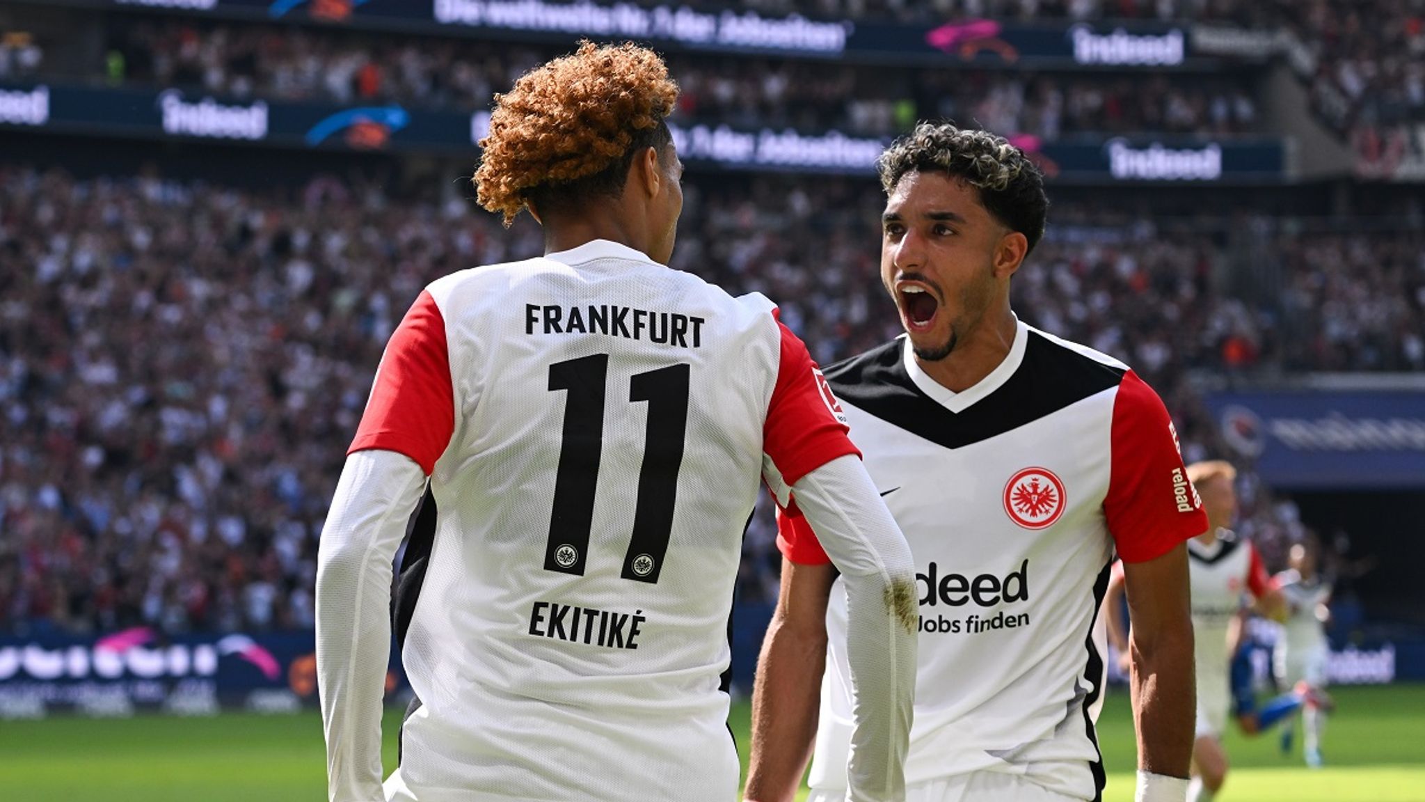 Hugo Ekitike & Omar Marmoush spielen in Frankfurt groß auf | Fußball ...
