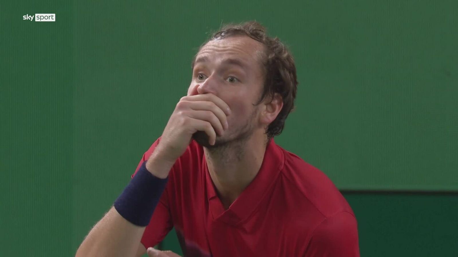 Daniel Medvedev beleidigt scheinbar Schiedsrichter im Spiel gegen ...
