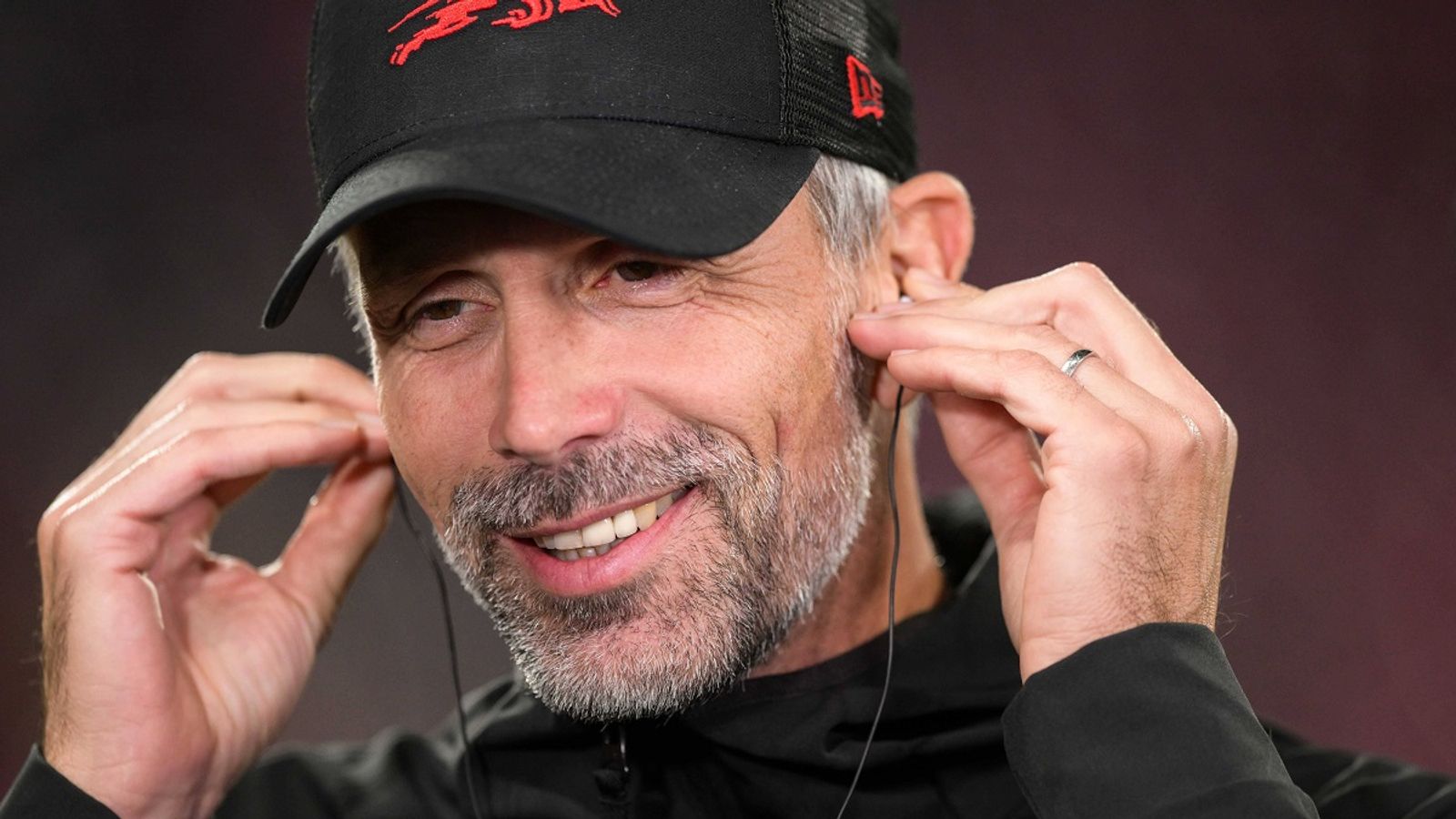 RB Leipzig Trainer Marco Rose schmunzelt auf PK über Kind | Fußball ...