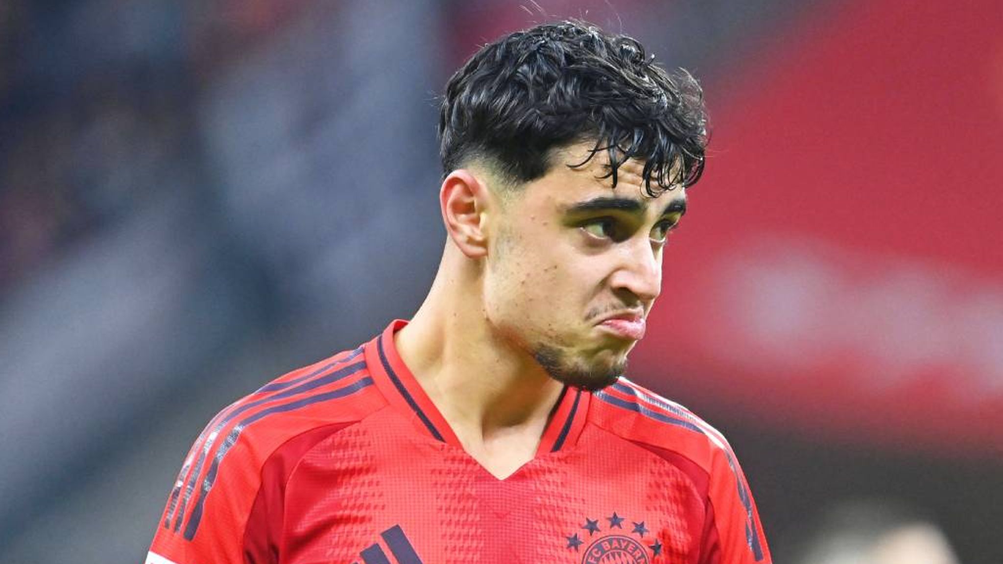 Bayern-Star Aleksandar Pavlovic fällt für das CL-Spiel in Leverkusen ...