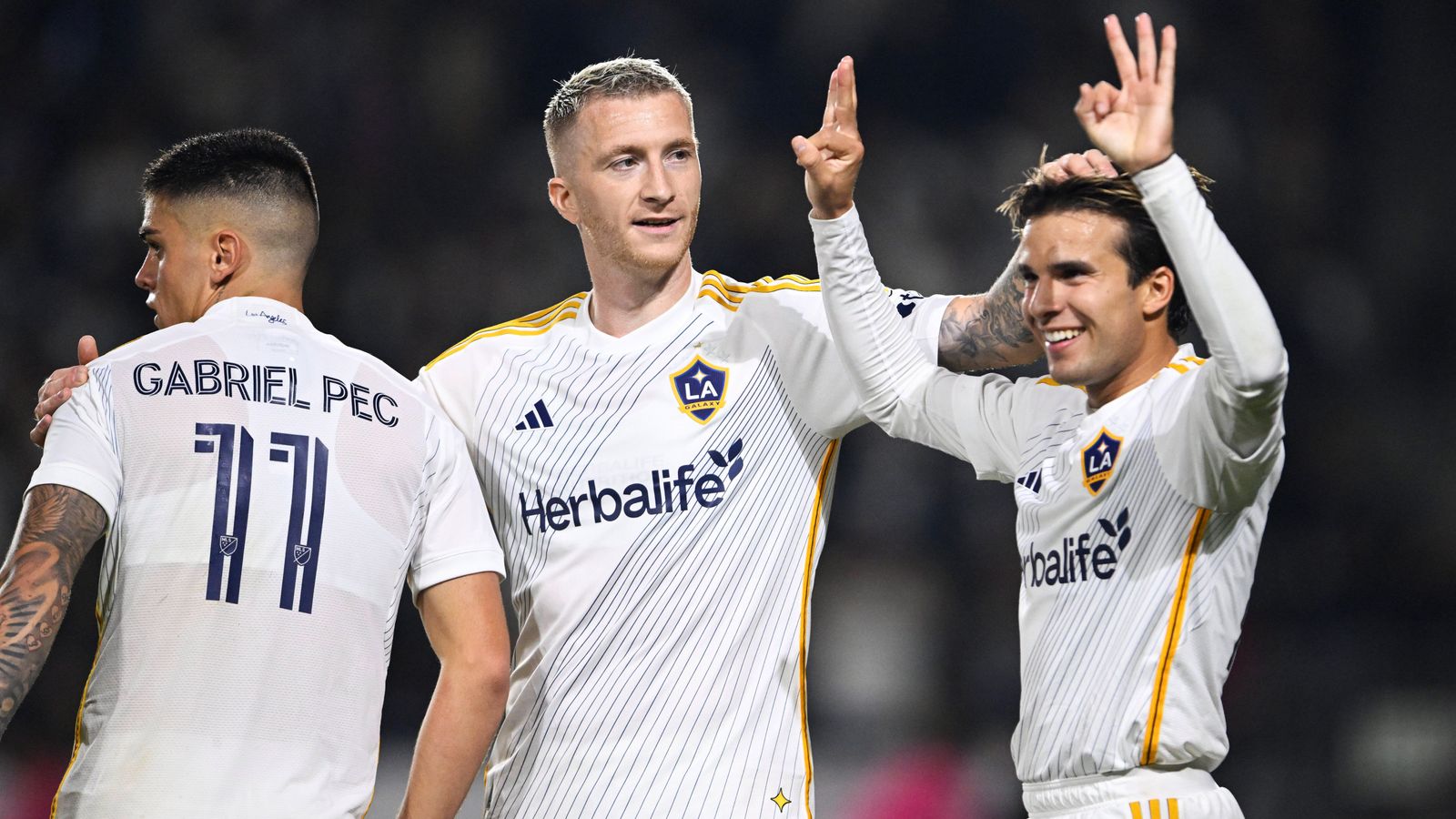 Reus zieht mit Los Angeles Galaxy ins Viertelfinale ein | Fußball News ...