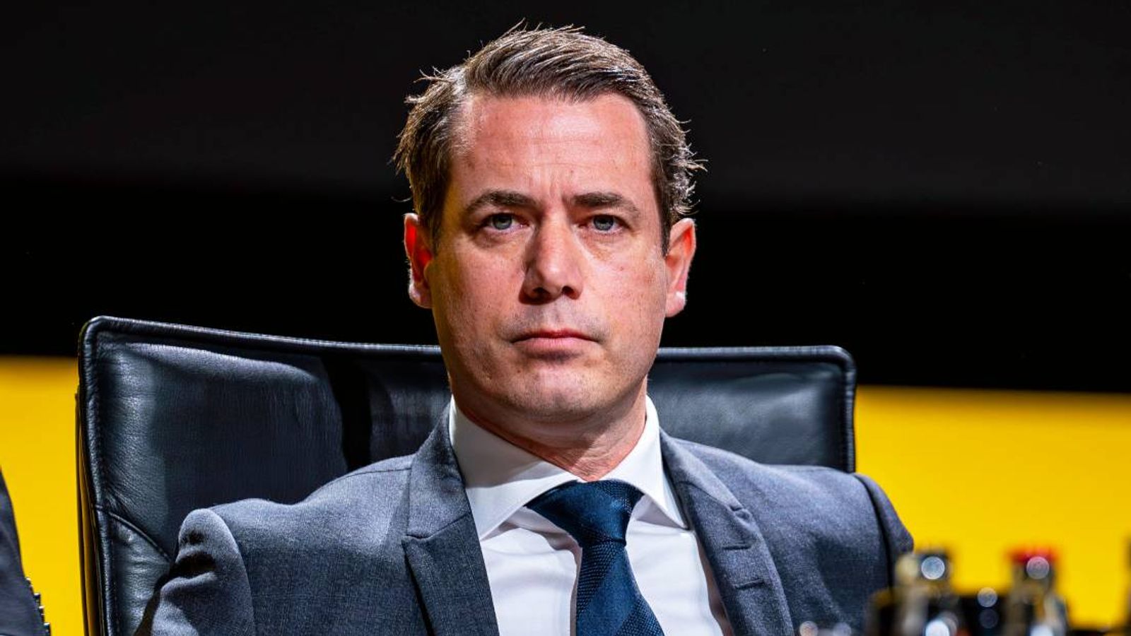 Lars Ricken stellt klare Forderung an Sebastian Kehl und Sven Mislintat ...