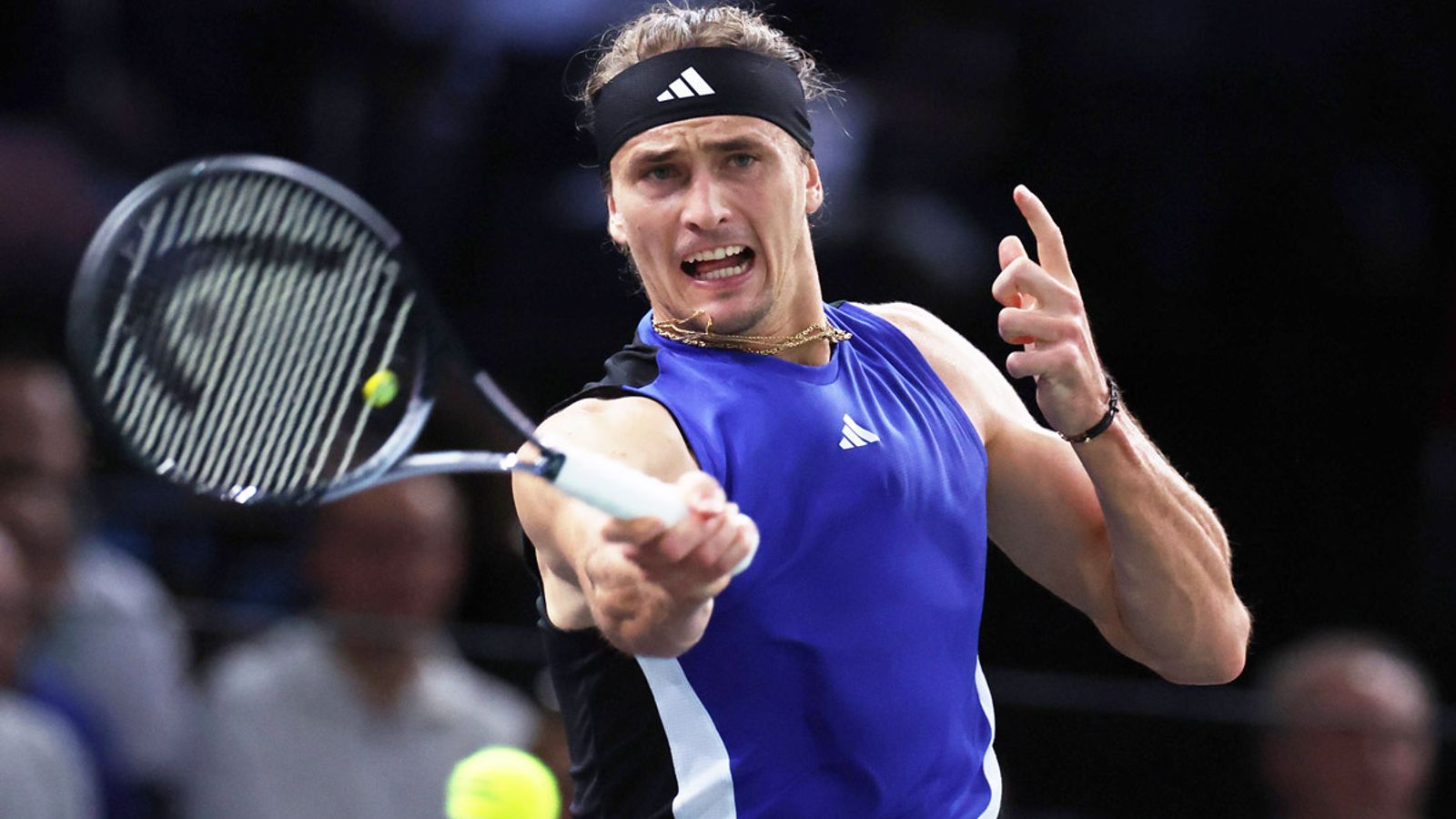 Alexander Zverev zieht souverän ins Halbfinale von Paris | Tennis News | Sky Sport