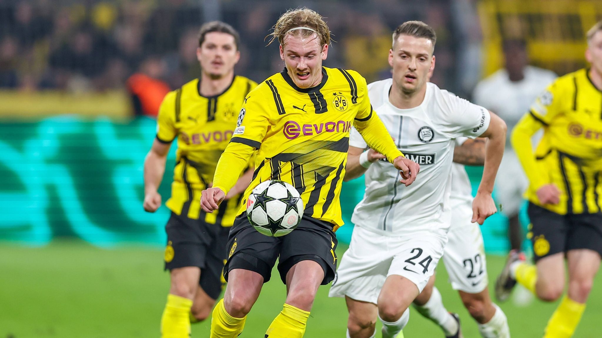 Can und Schlotterbeck überzeugen in der BVB-Innenverteidigung | Fußball ...