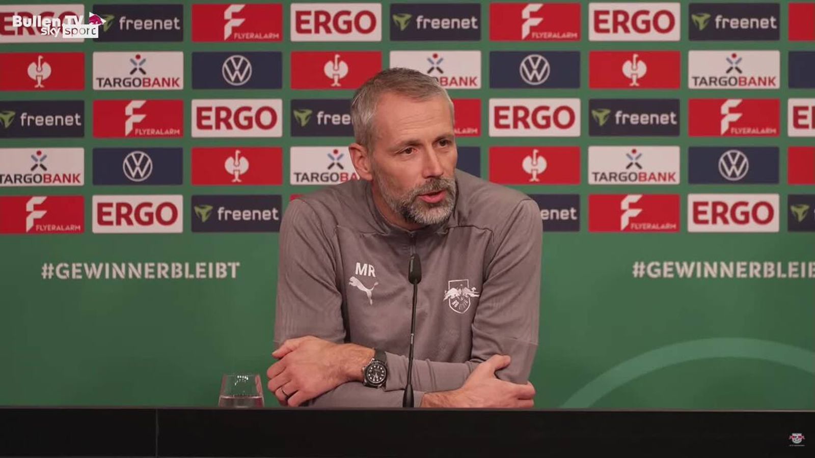 Marco Rose muss rund zwei Monate auf Castello Lukeba verzichten ...