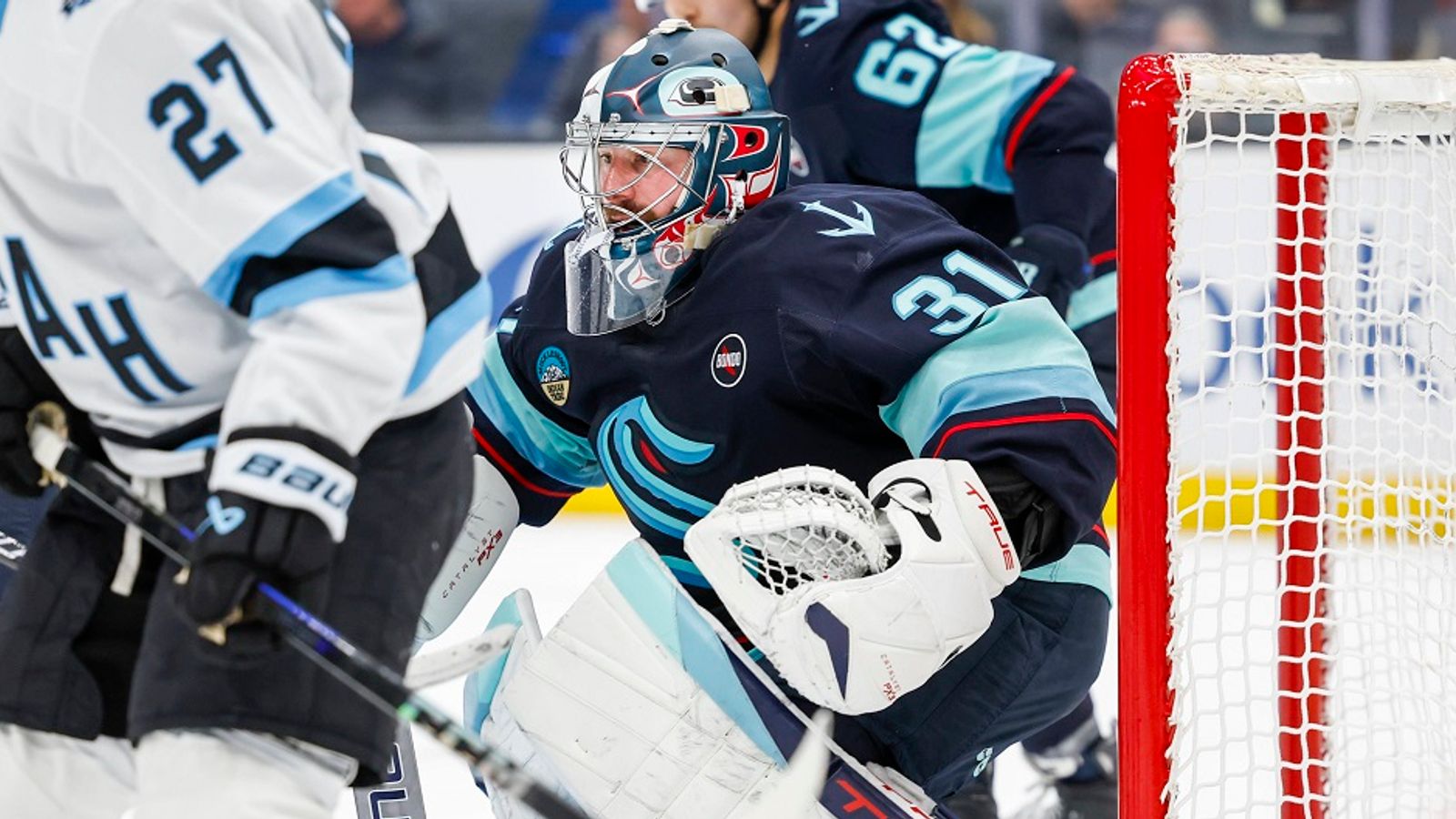 Philipp Grubauer besiegt in der NHL mit den Seattle Kraken den Utah ...