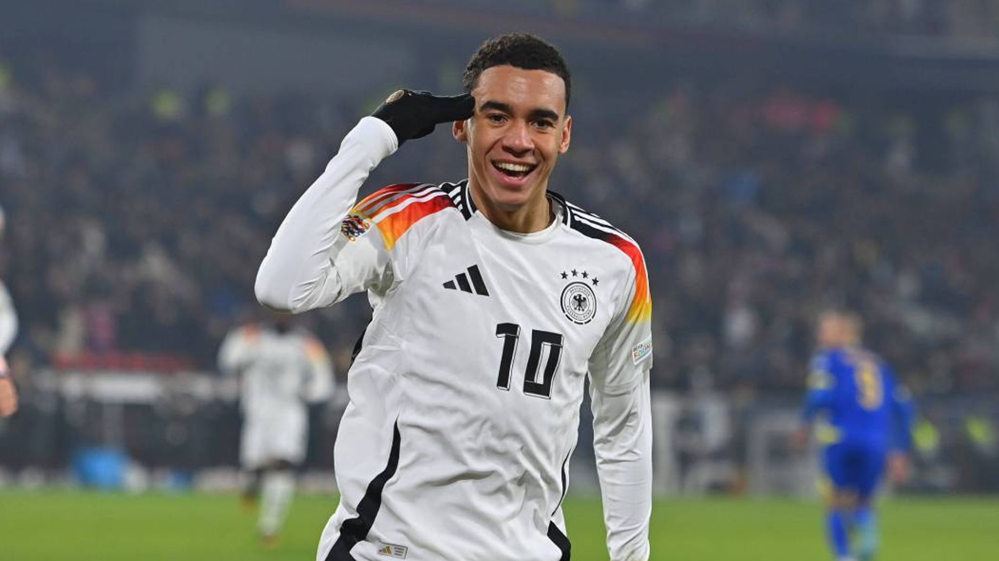 Jamal Musiala wurde zum deutschen Nationalspieler des Jahres gewählt ...