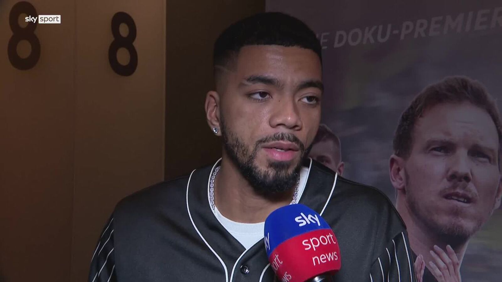Benjamin Henrichs lobt neuen RB Spieler Ridle Baku | Bundesliga ...