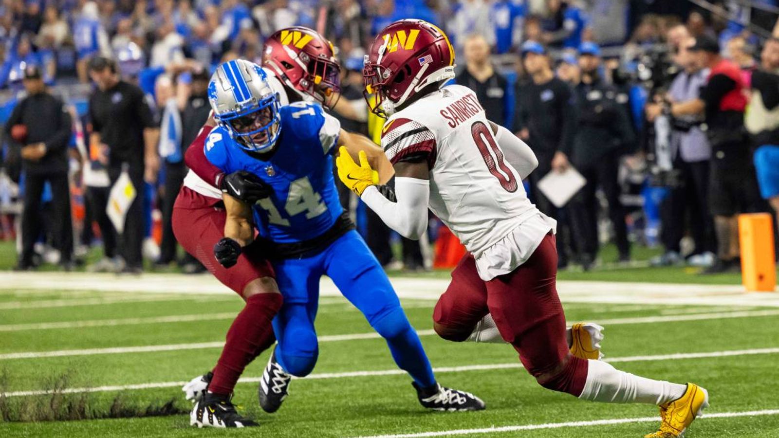 NFL: Mahomes und Chiefs besiegen Houston - Lions scheitern an Commanders | NFL News | Sky Sport