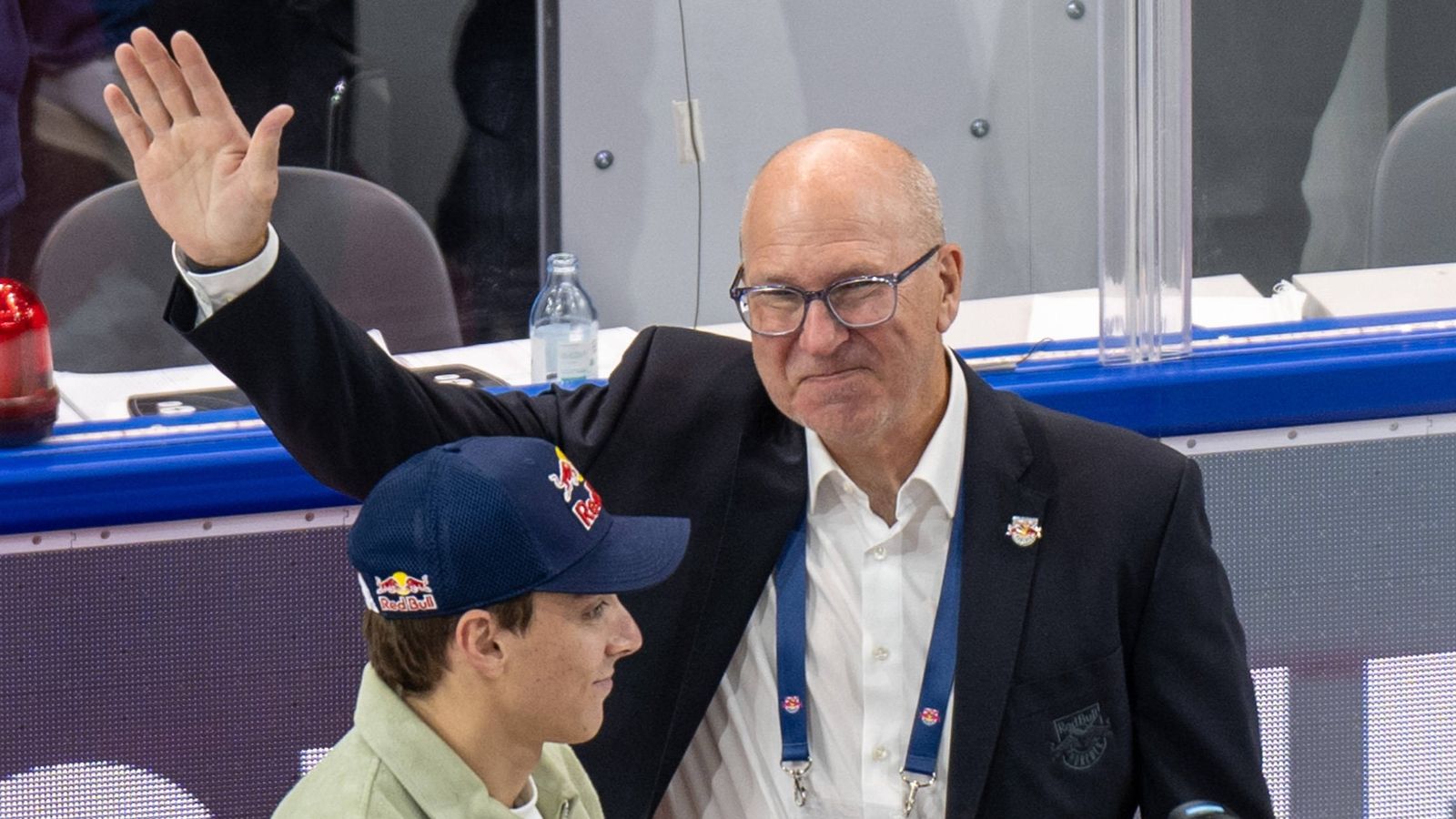 DEL-Trainerlegende Don Jackson übernimmt Red Bull München | Eishockey ...