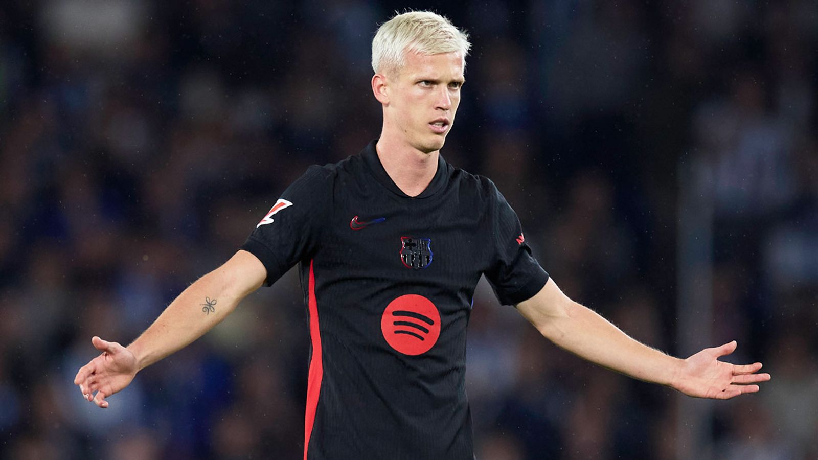 Die Nicht-Registrierung von Dani Olmo könnte verheerende Folgen für ...